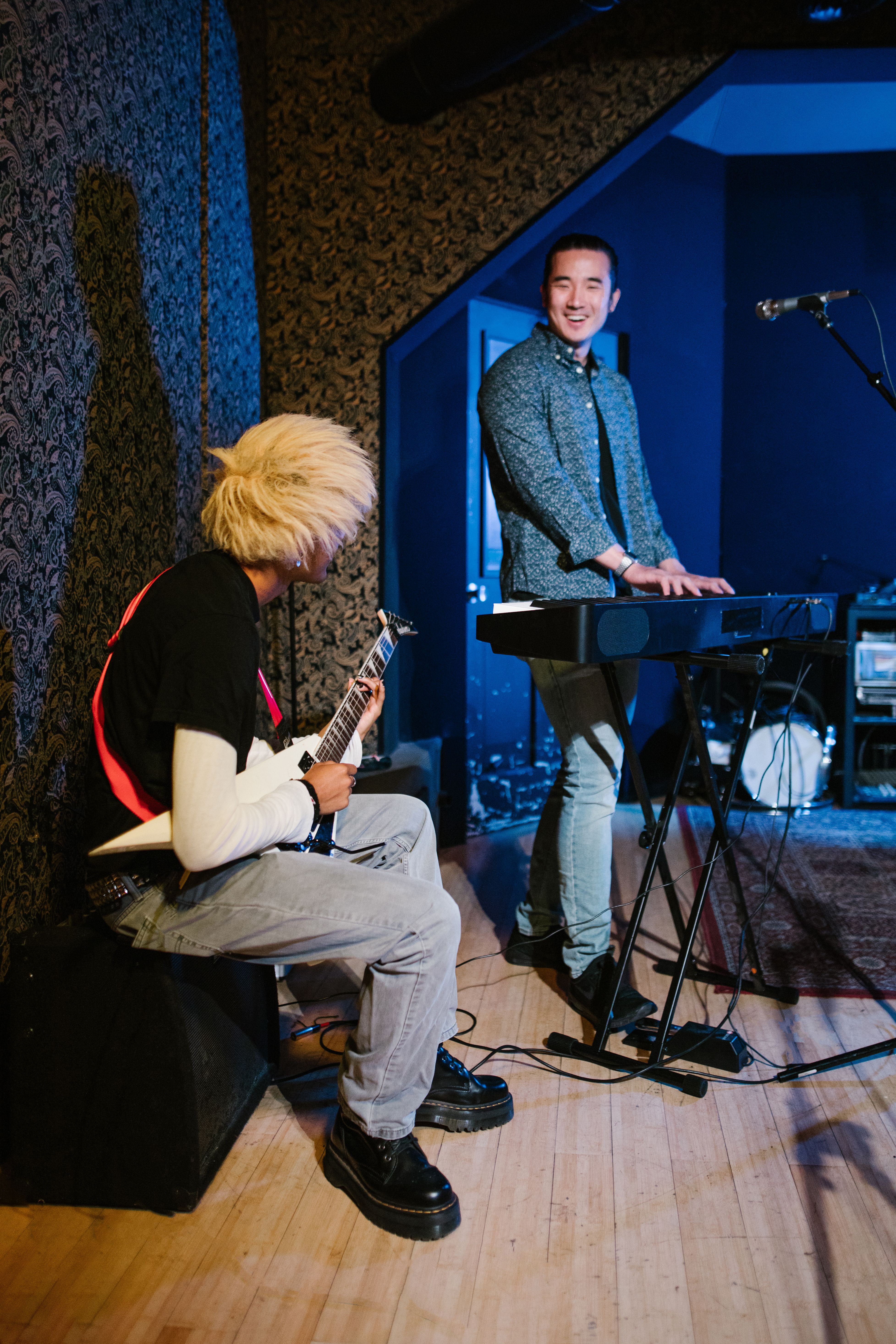 Musicians And Music Production Studio Photos, Download The BEST Free ...