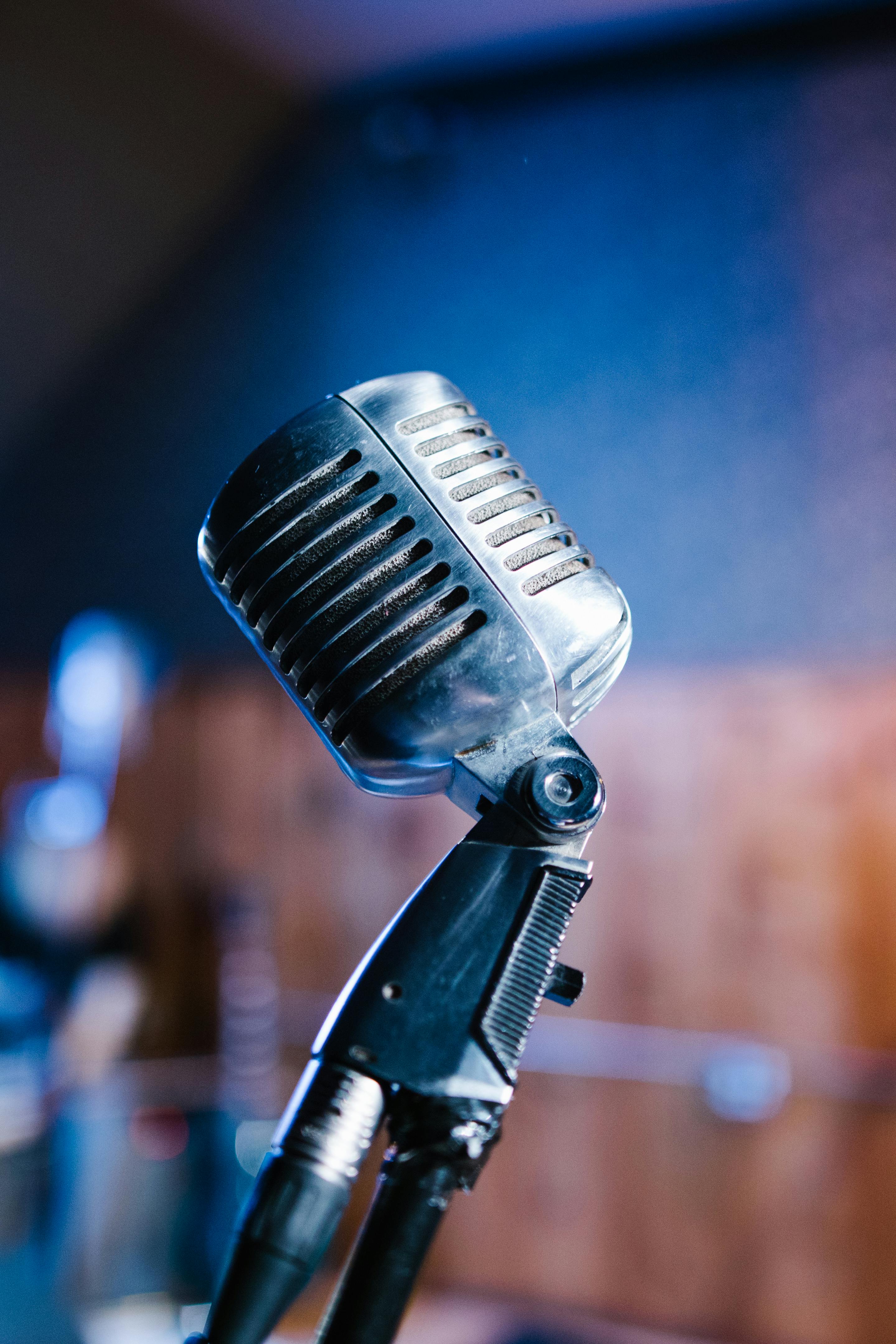 Silver-colored Microphone · Free Stock Photo
