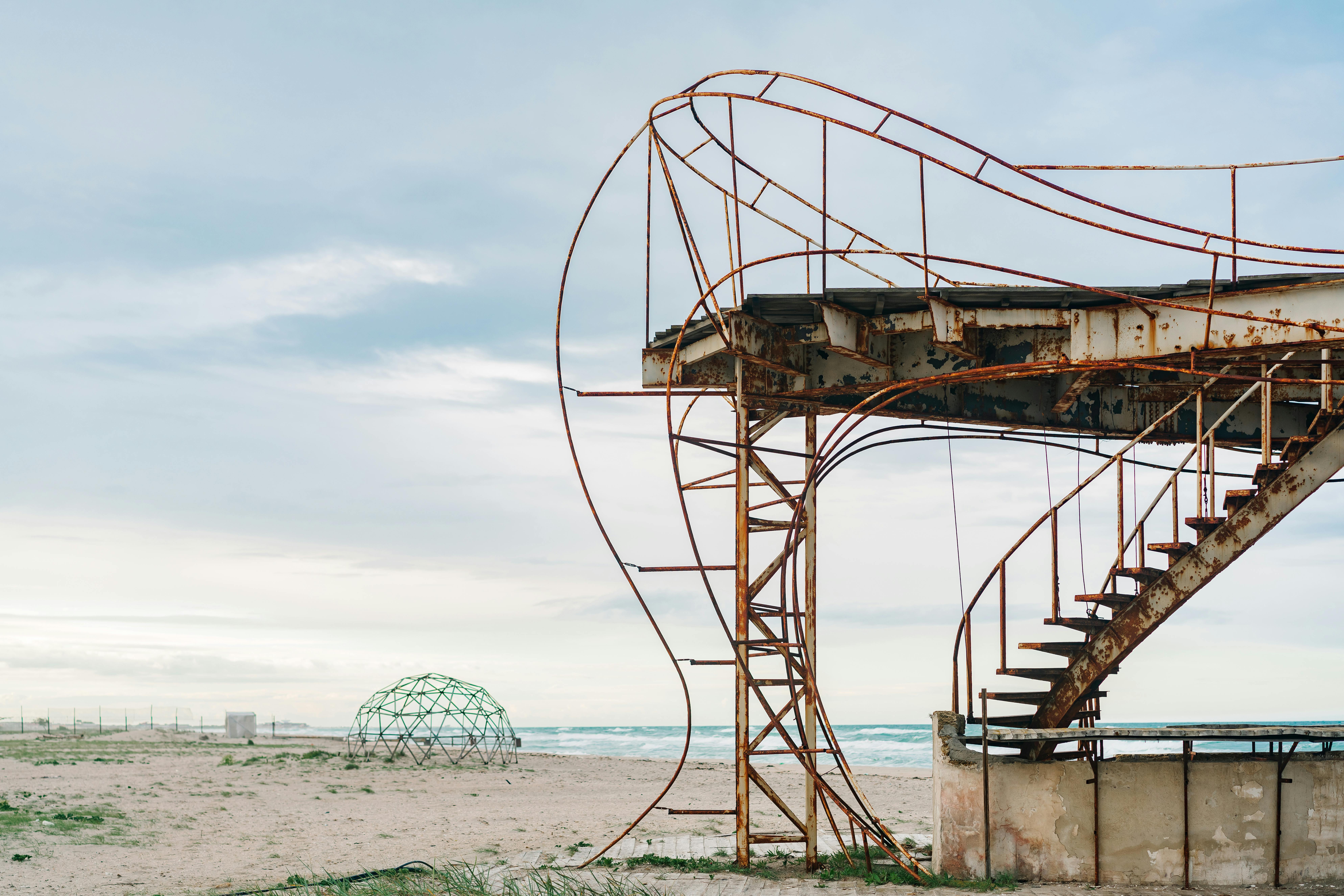 Metal Structures in the Beach · Free Stock Photo