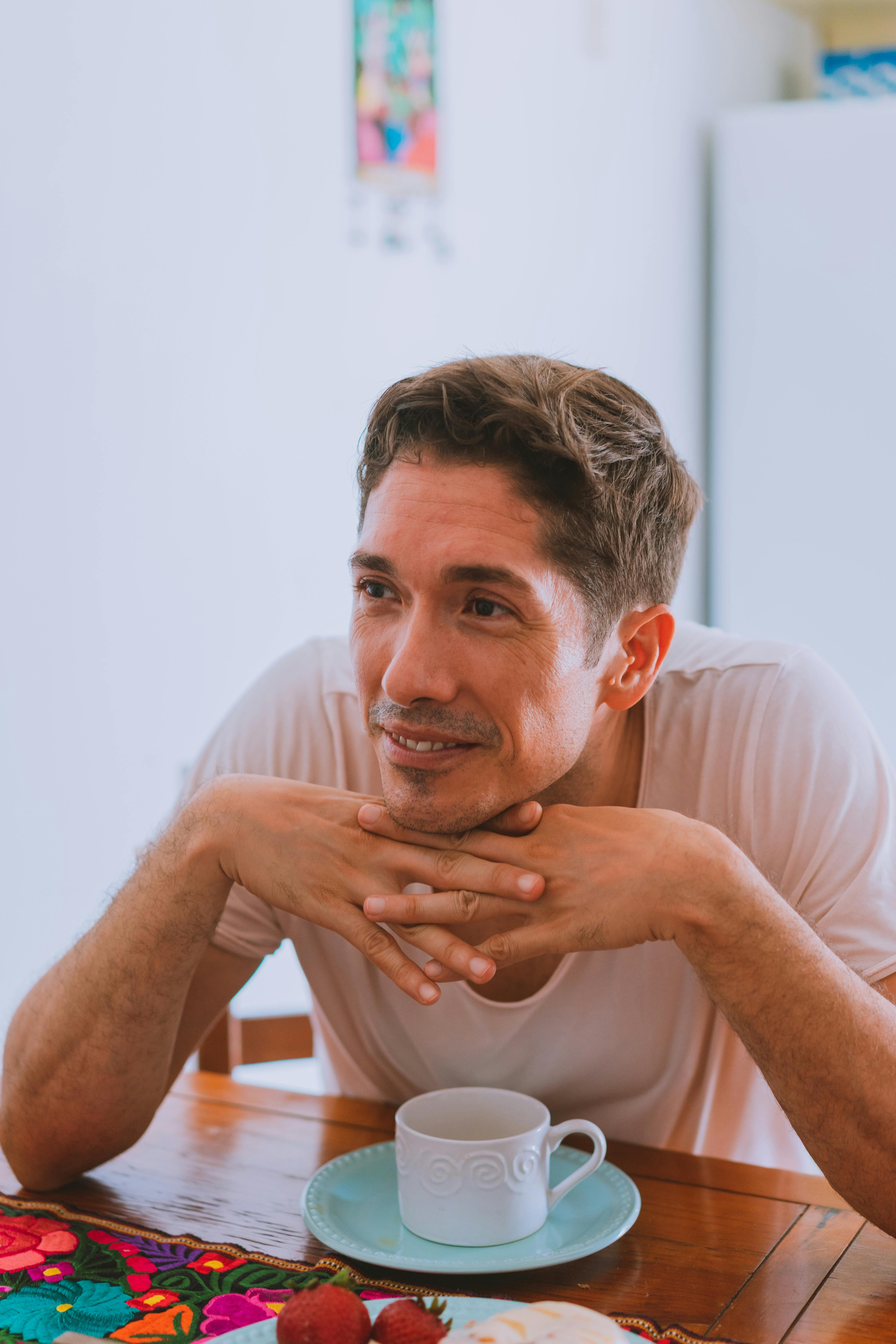 Cup Chin Bin Photos, Download The BEST Free Cup Chin Bin Stock Photos ...