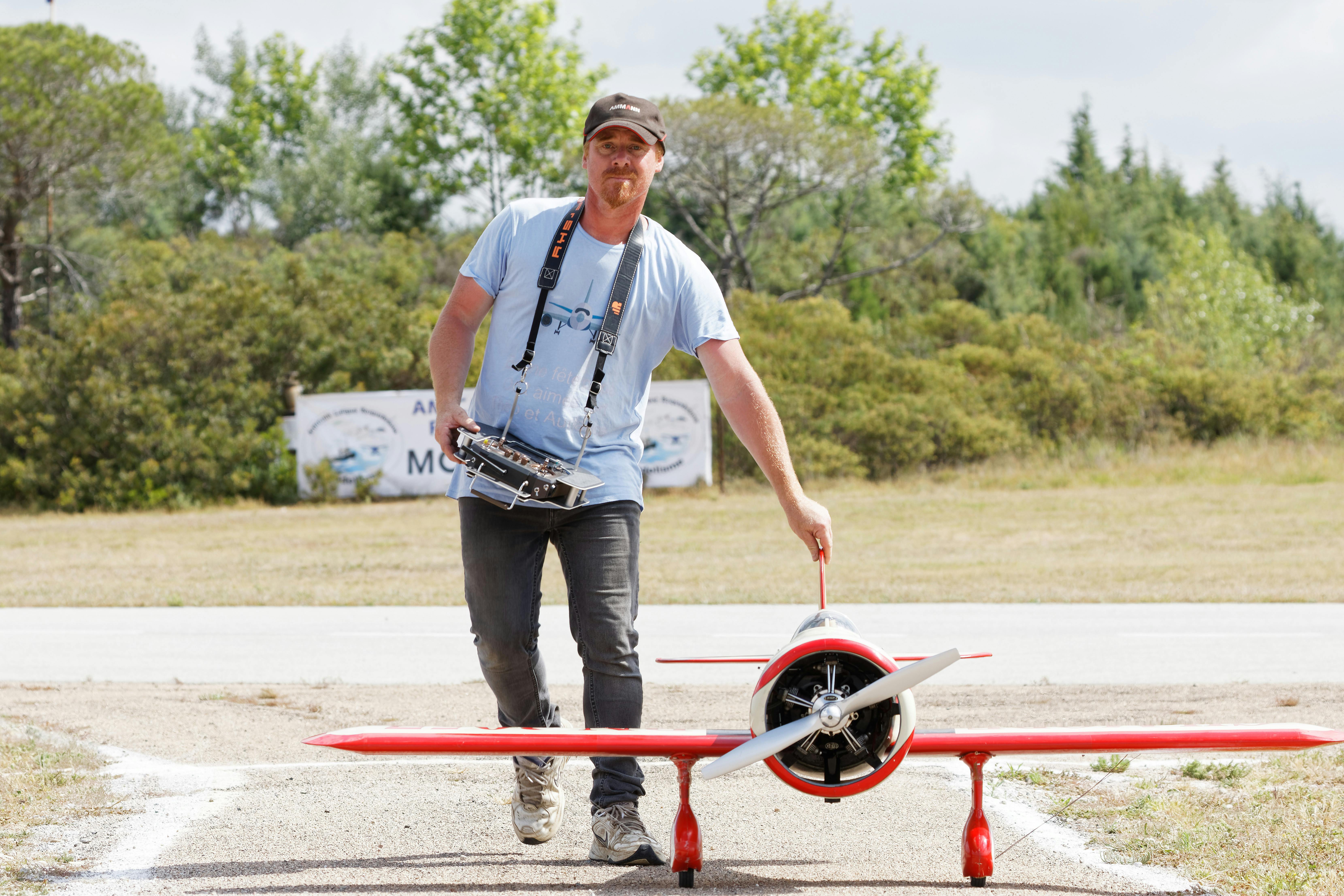 Airplane Controller Photos, Download The BEST Free Airplane Controller ...