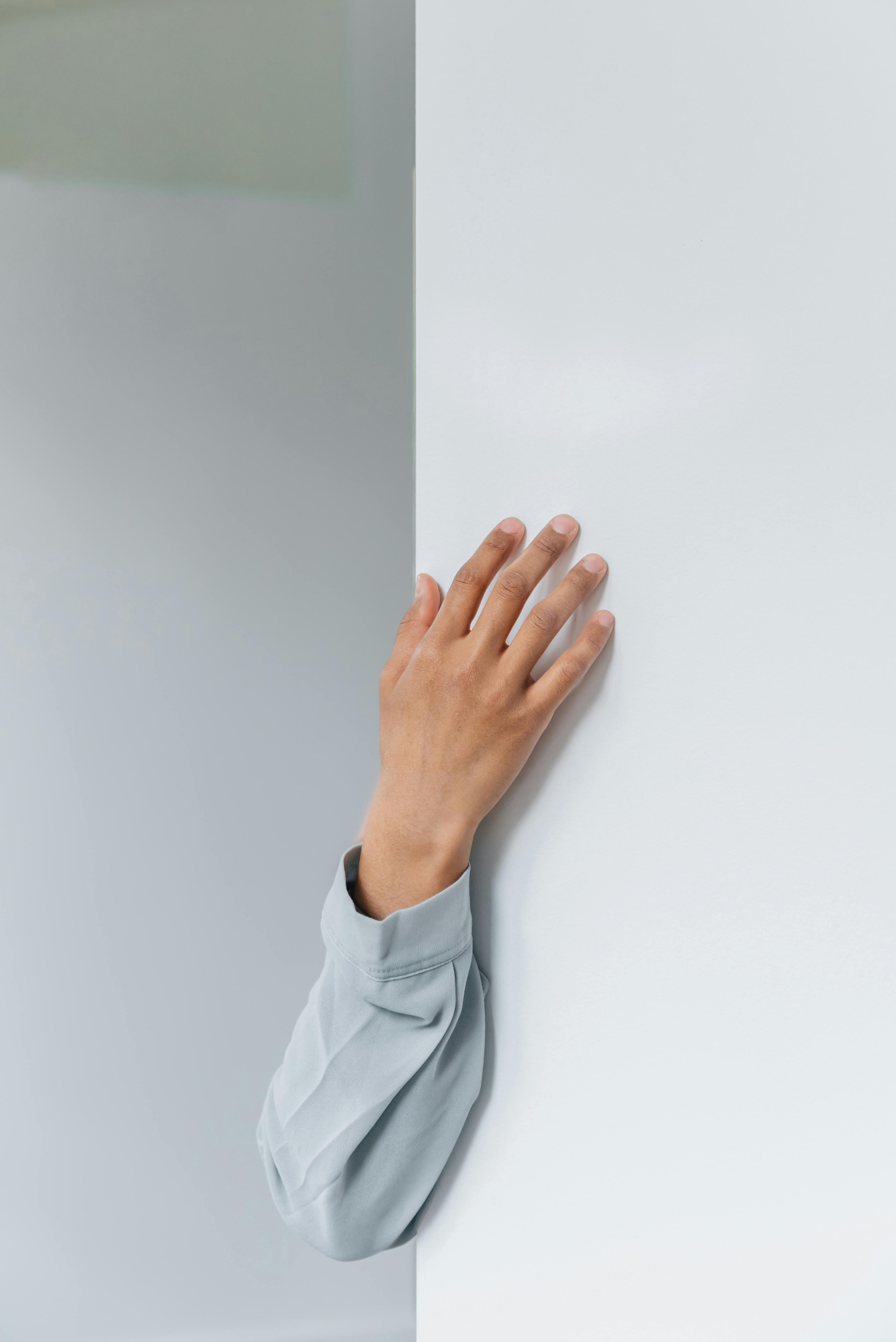 Close-Up Photography of Hand · Free Stock Photo