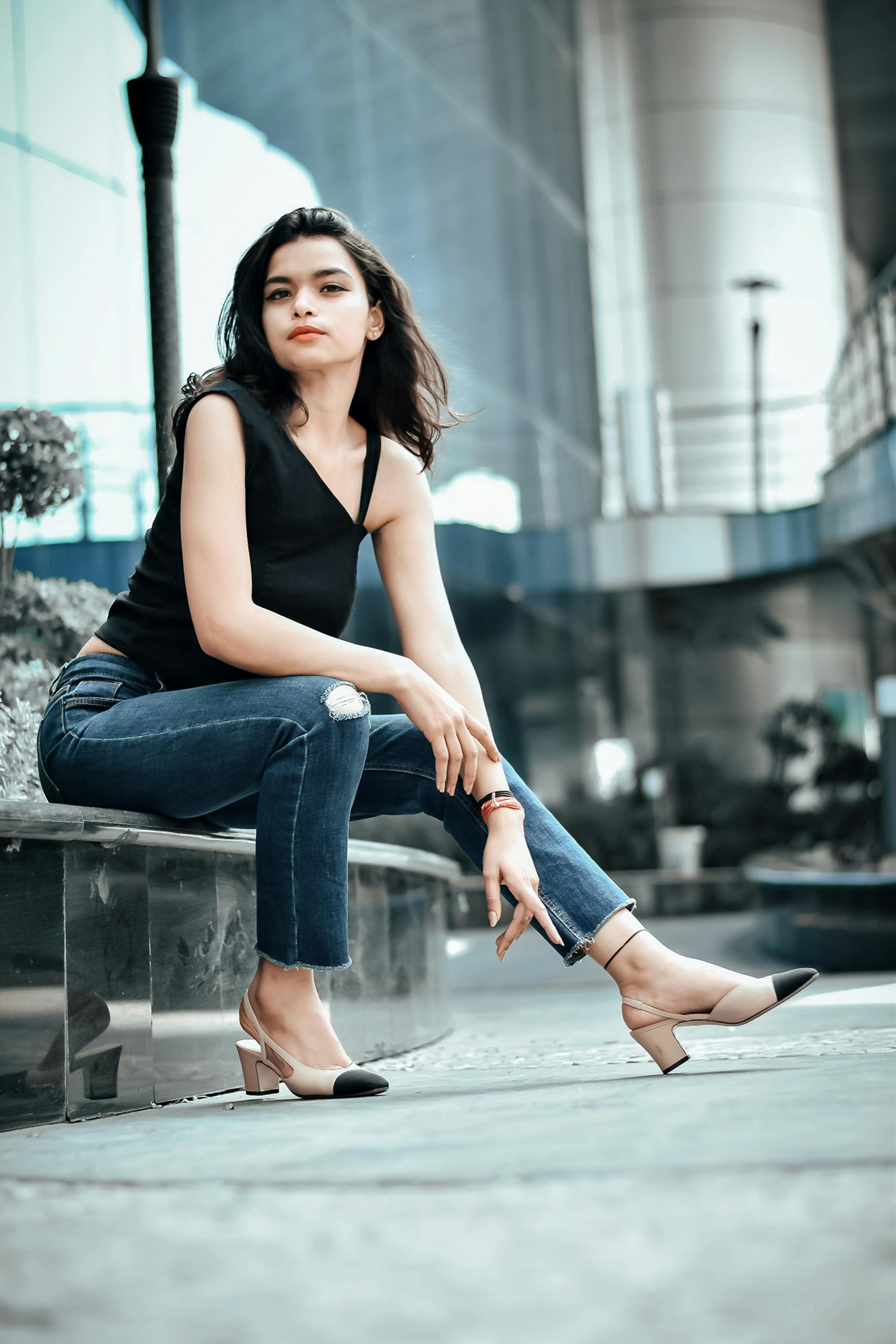 Modern Colonnade in Front of Office Buildings · Free Stock Photo