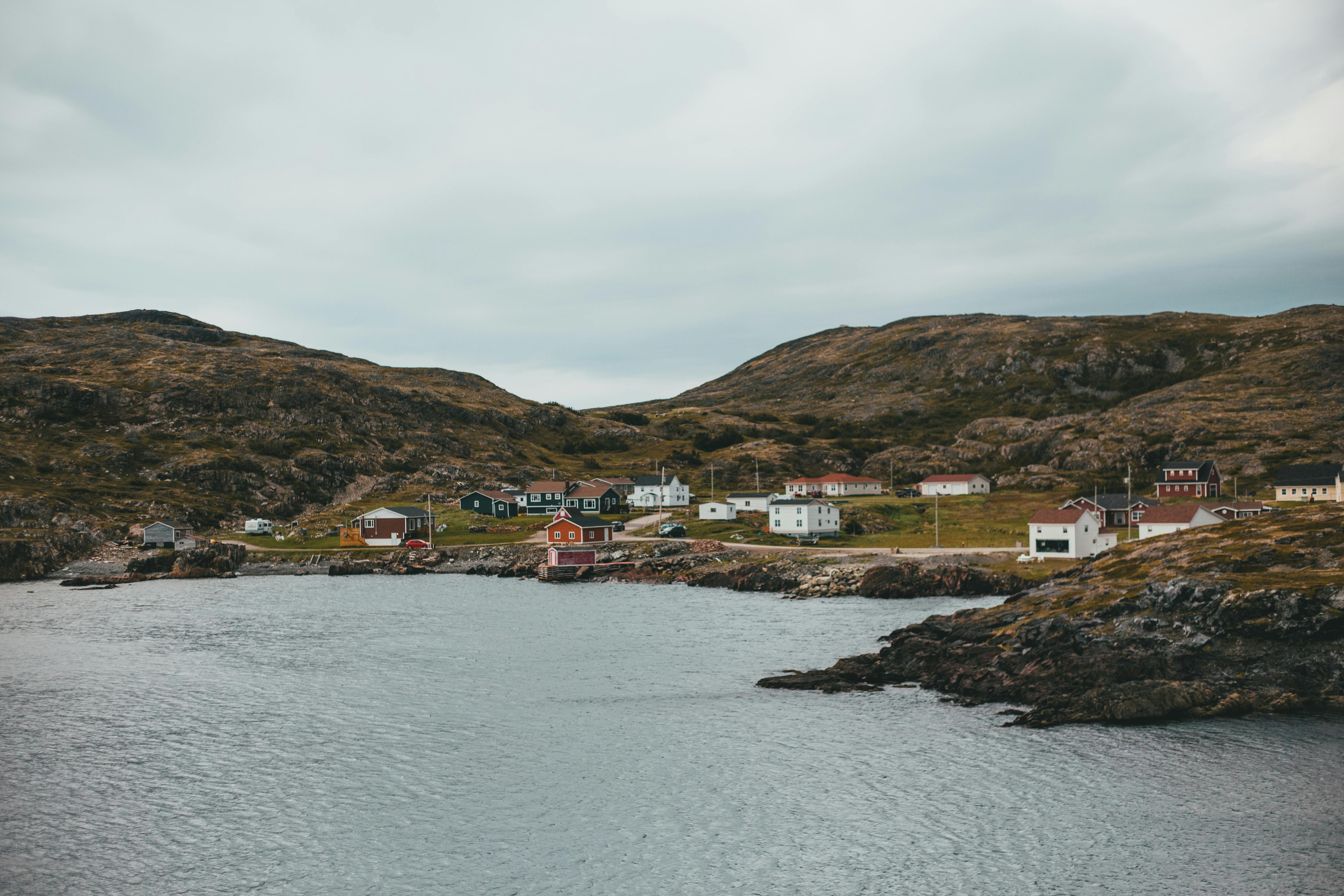 Houses in Village on Sea Shore · Free Stock Photo