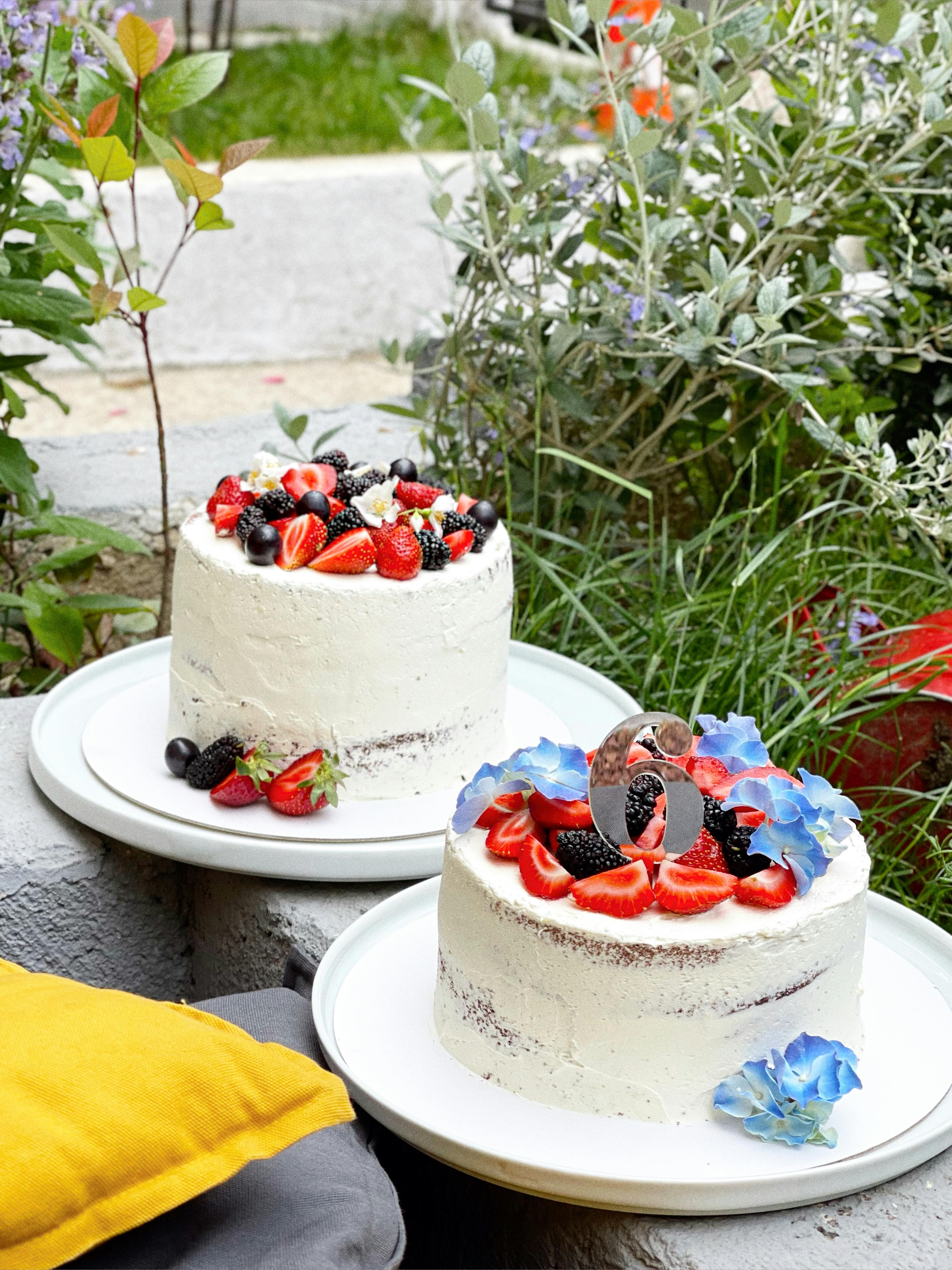 Layer Cakes with Berries on Top · Free Stock Photo