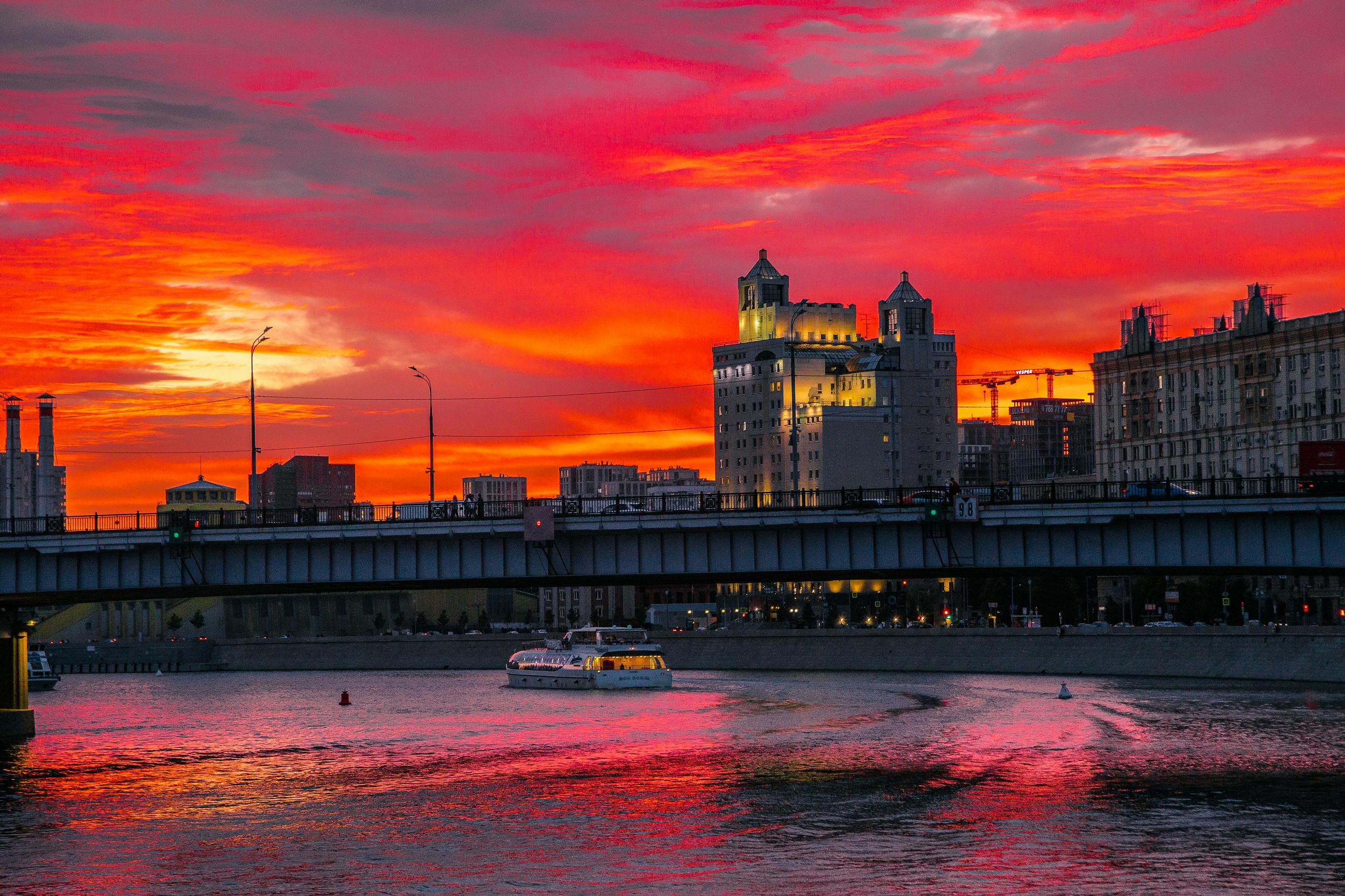 Photo of Buildings Near River · Free Stock Photo