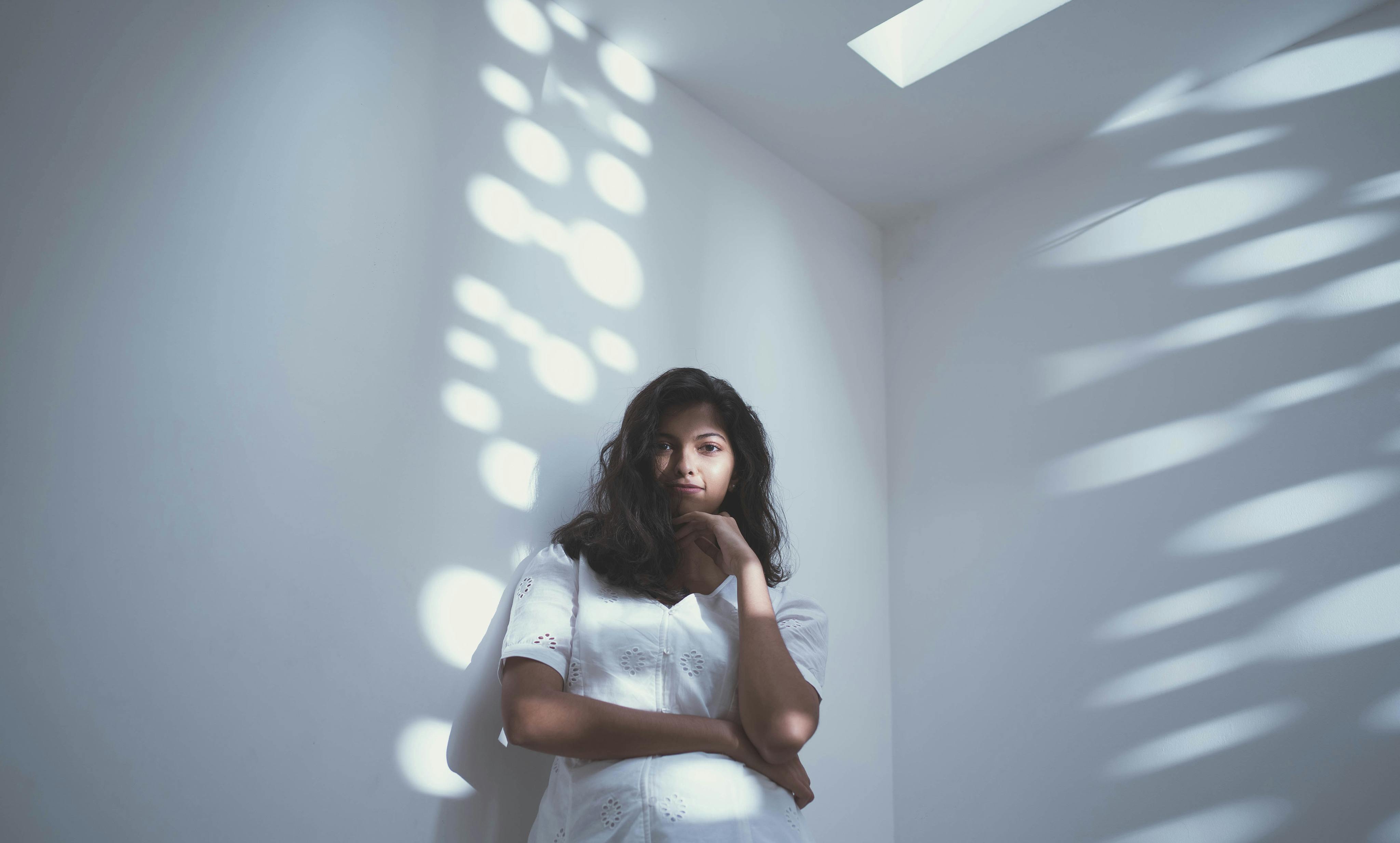 Shadow of a Hand on the Wall · Free Stock Photo