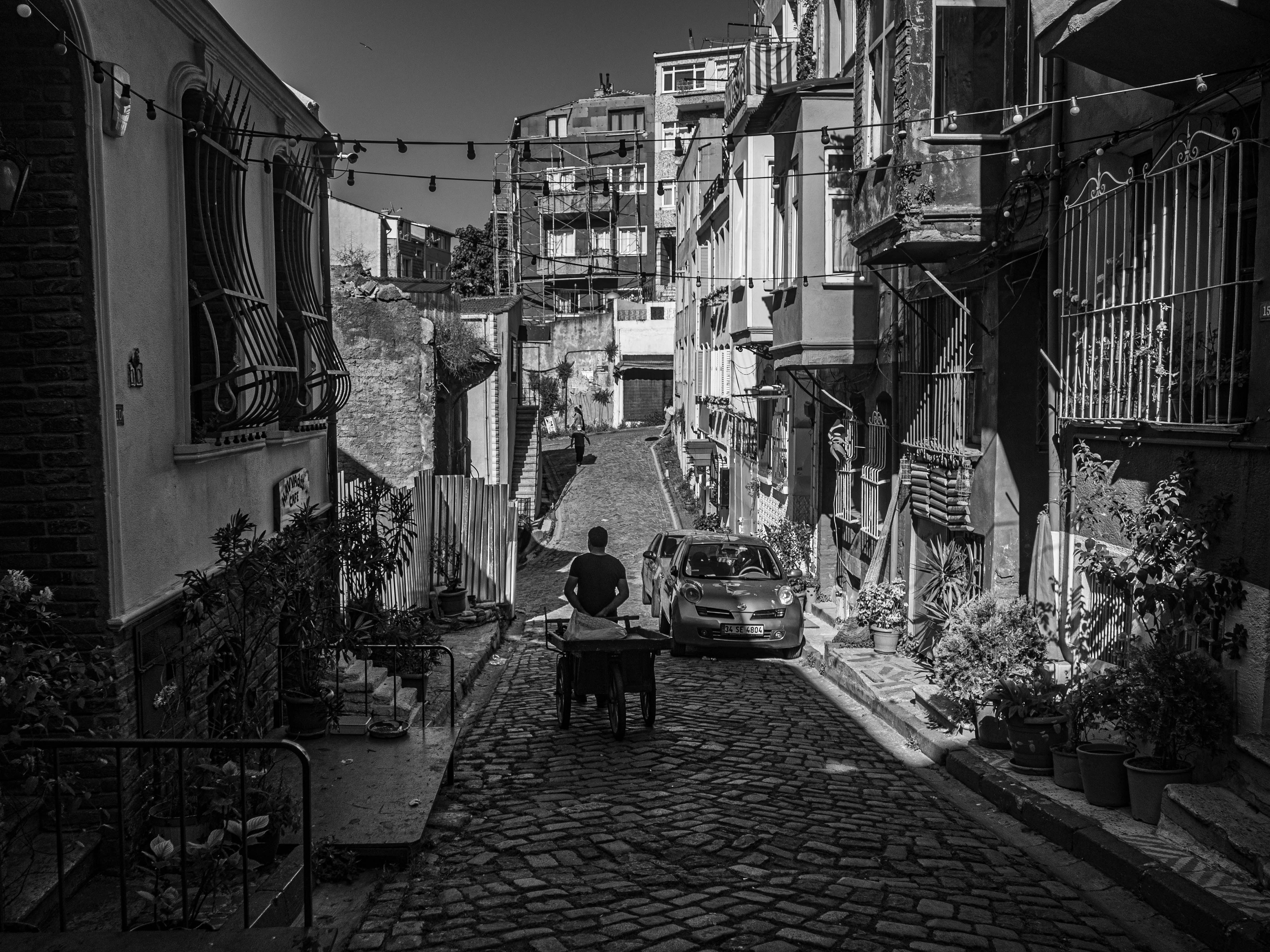 Grayscale Photo of a City Street · Free Stock Photo