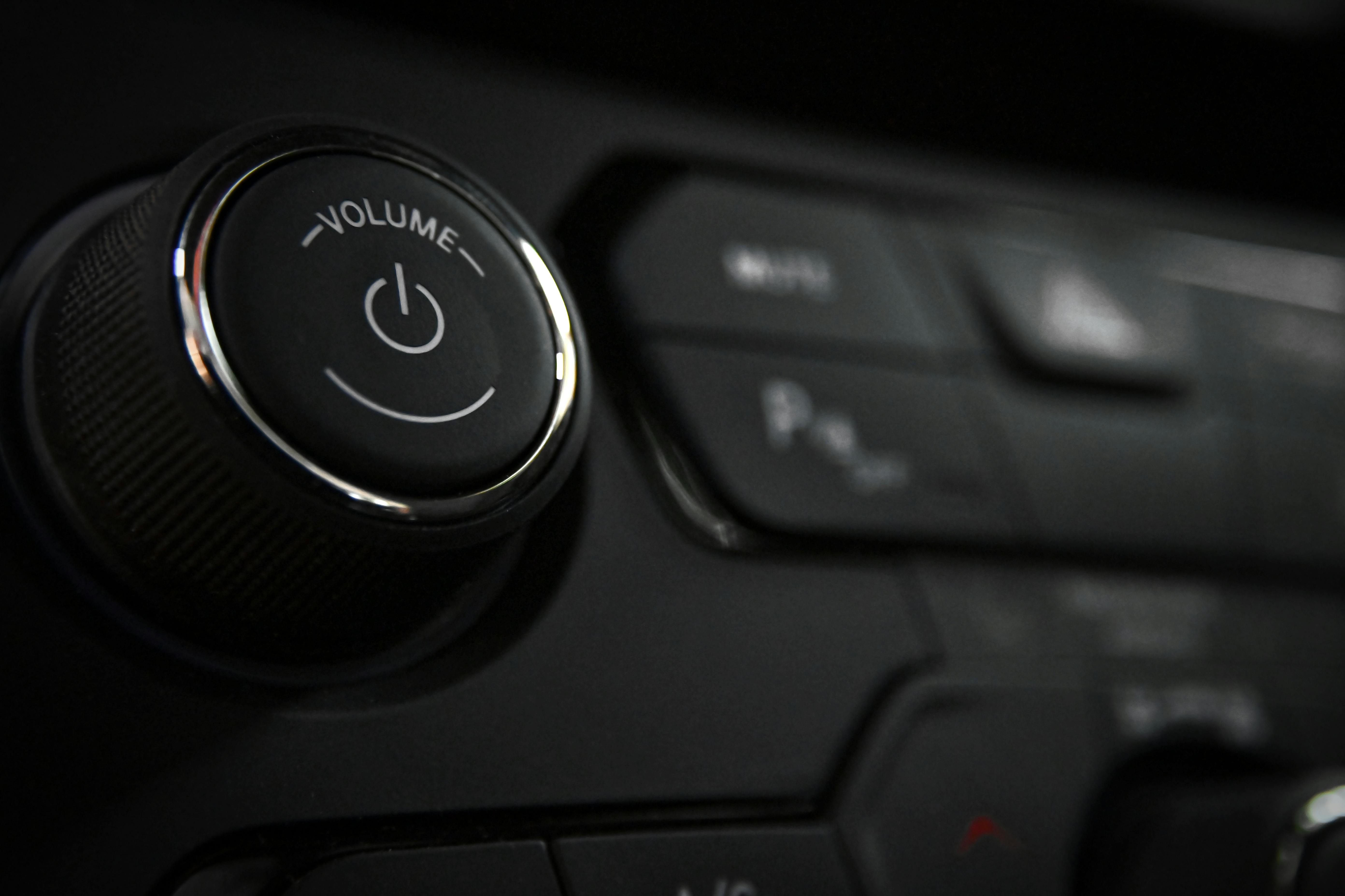 Black and Gray Volume Button · Free Stock Photo