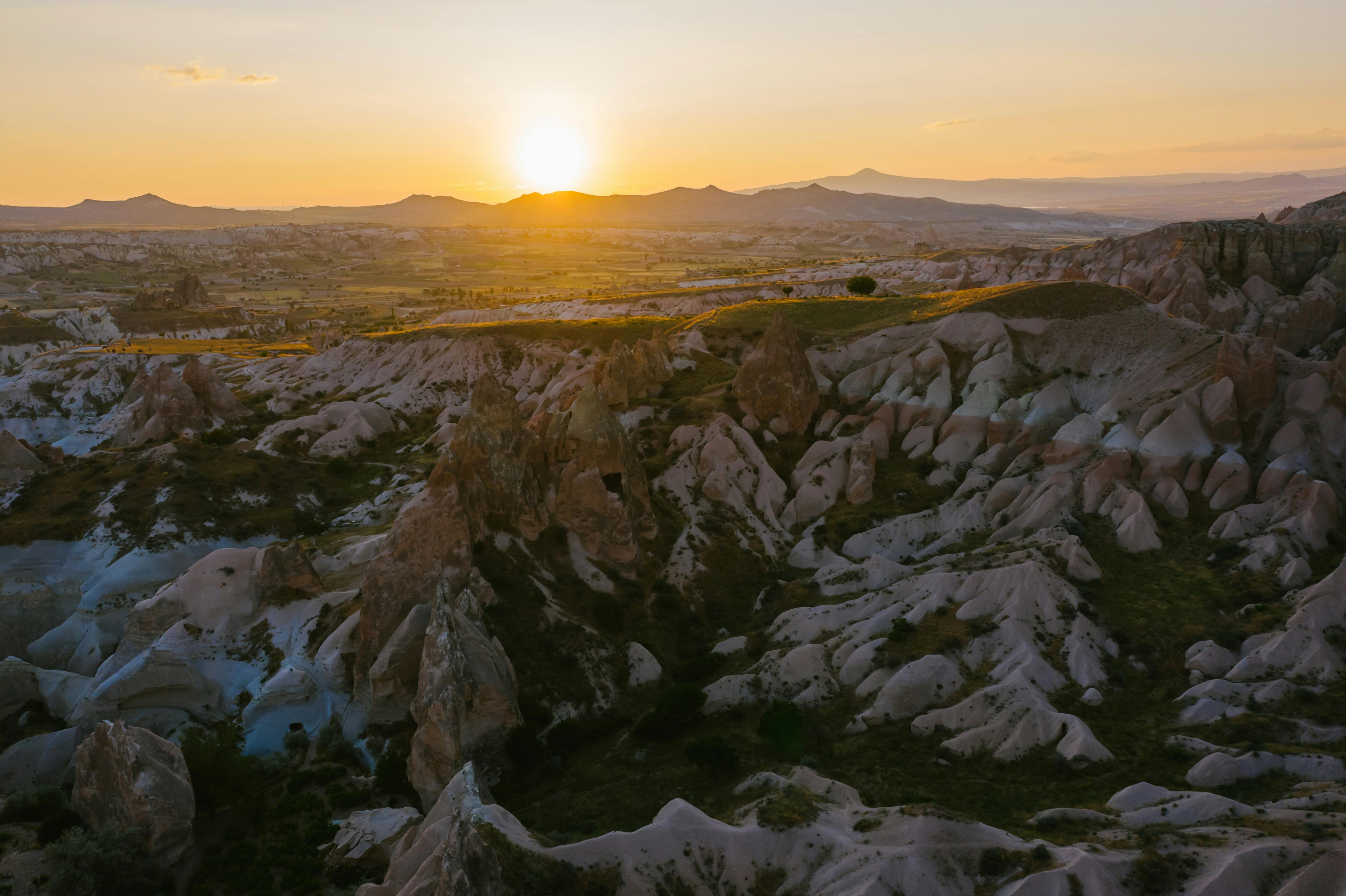 Gray Rocky Mountain · Free Stock Photo