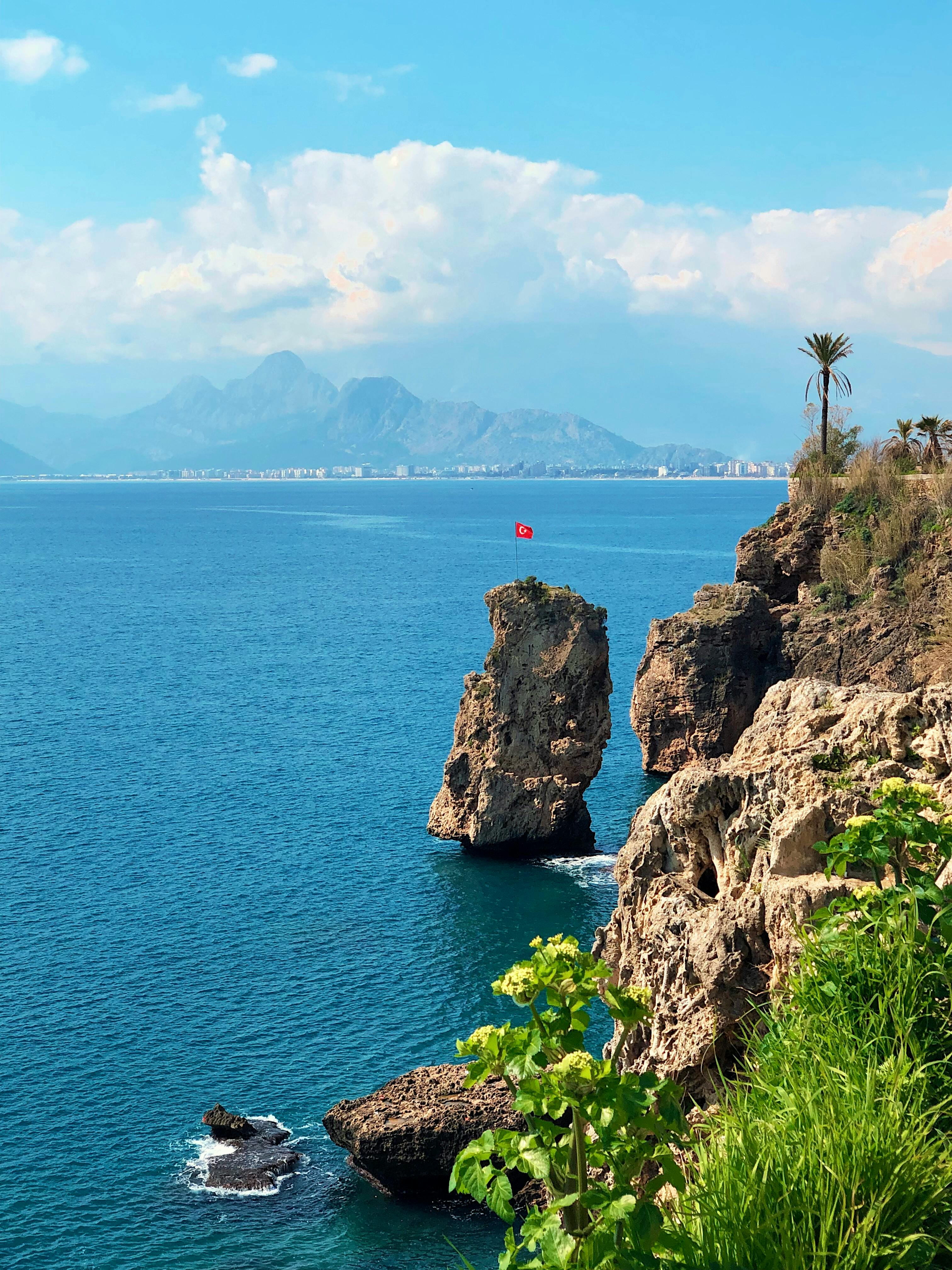 Photo of a Seacoast · Free Stock Photo