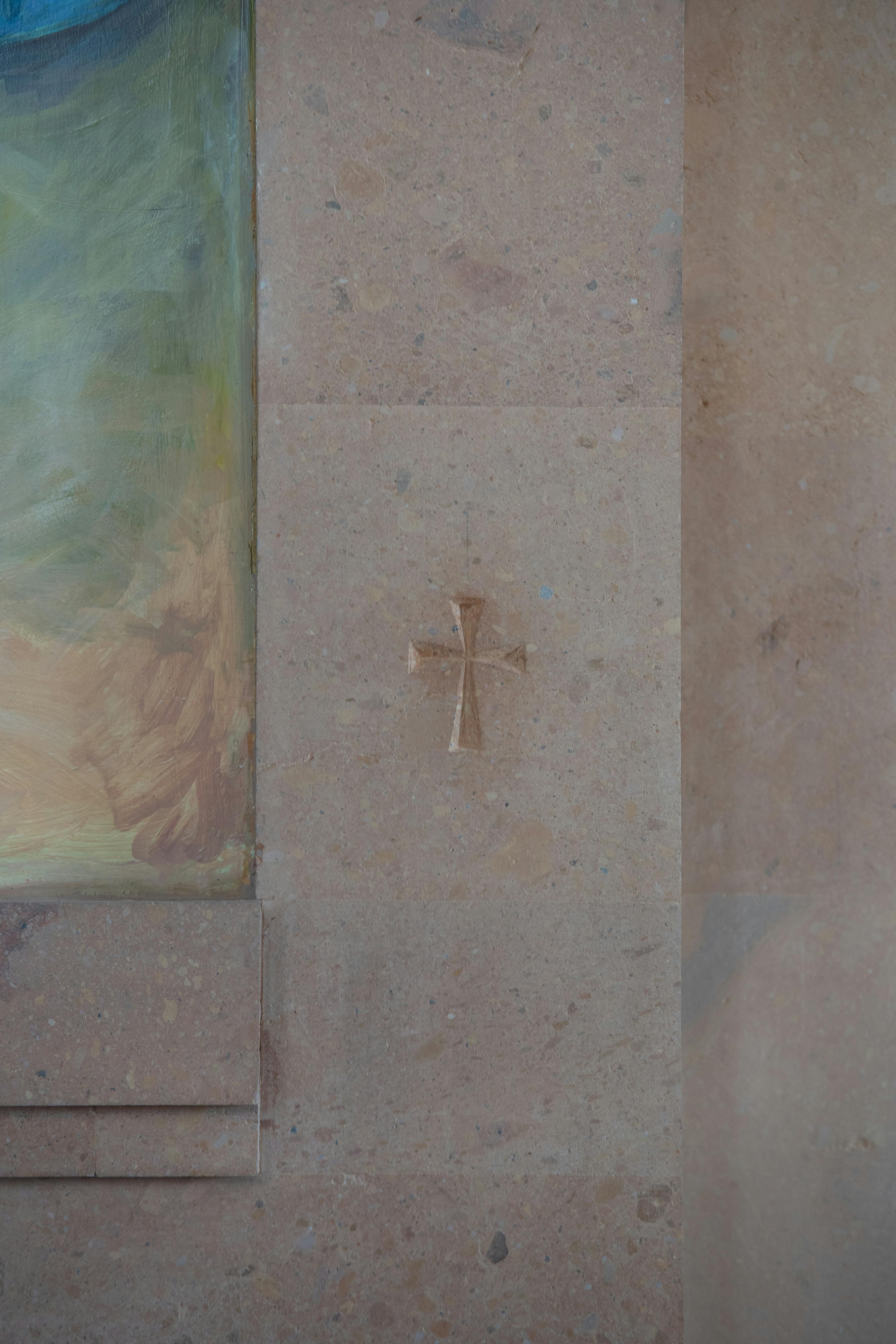 Cross on a Wall · Free Stock Photo