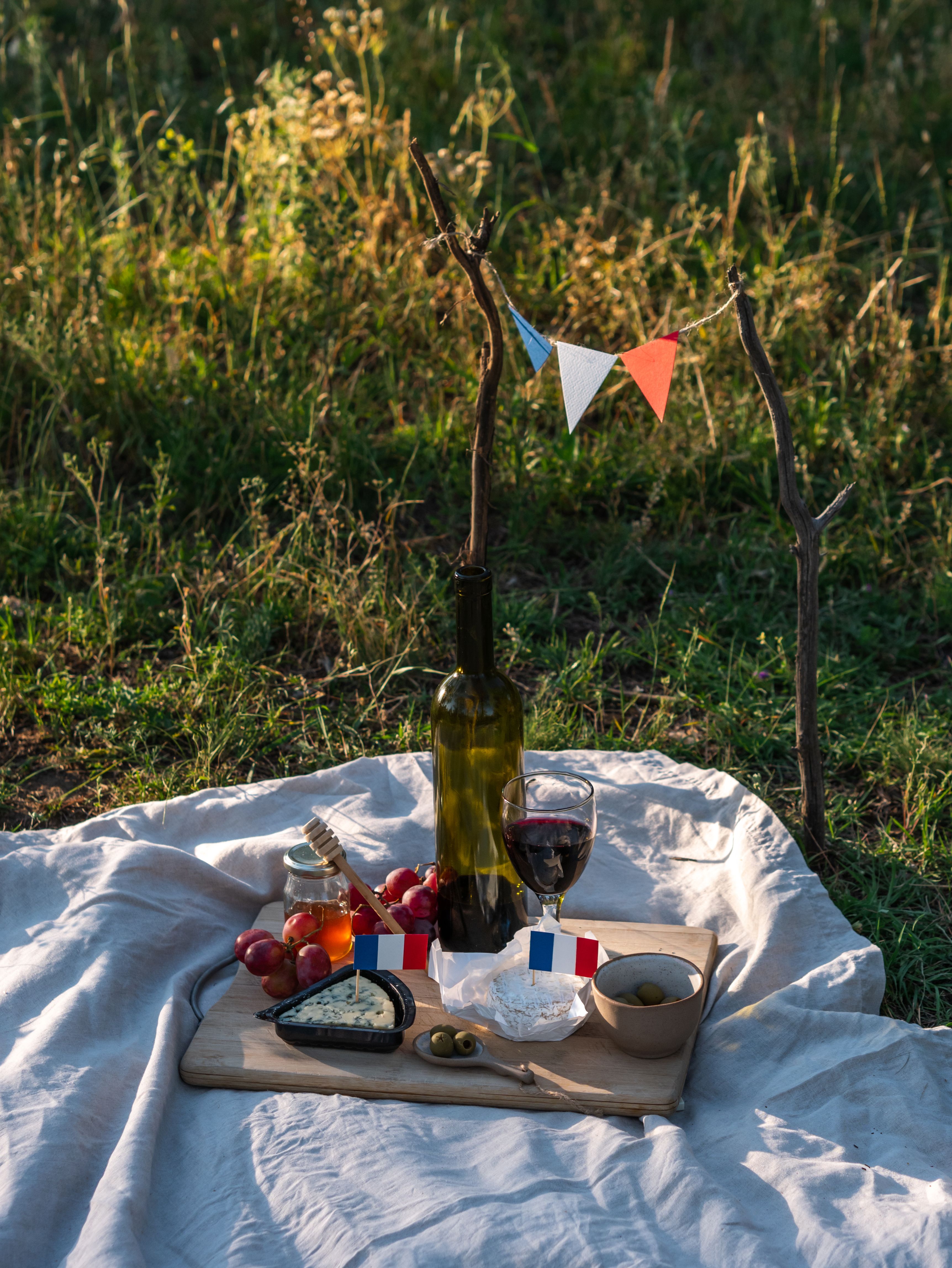 Romantic Wine Setup Photos, Download The BEST Free Romantic Wine Setup ...