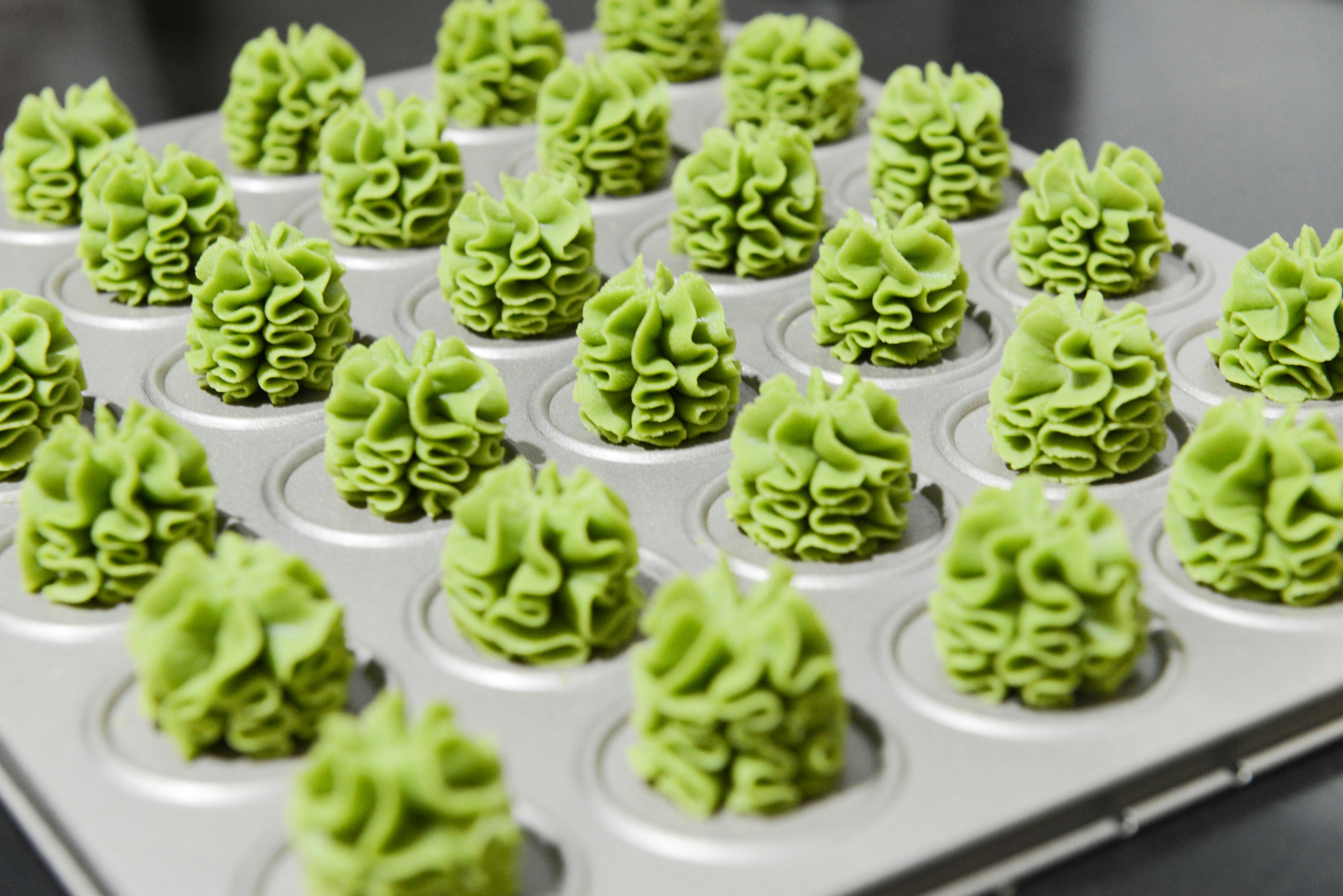 Photo of Green Icing on a Baking Tray · Free Stock Photo