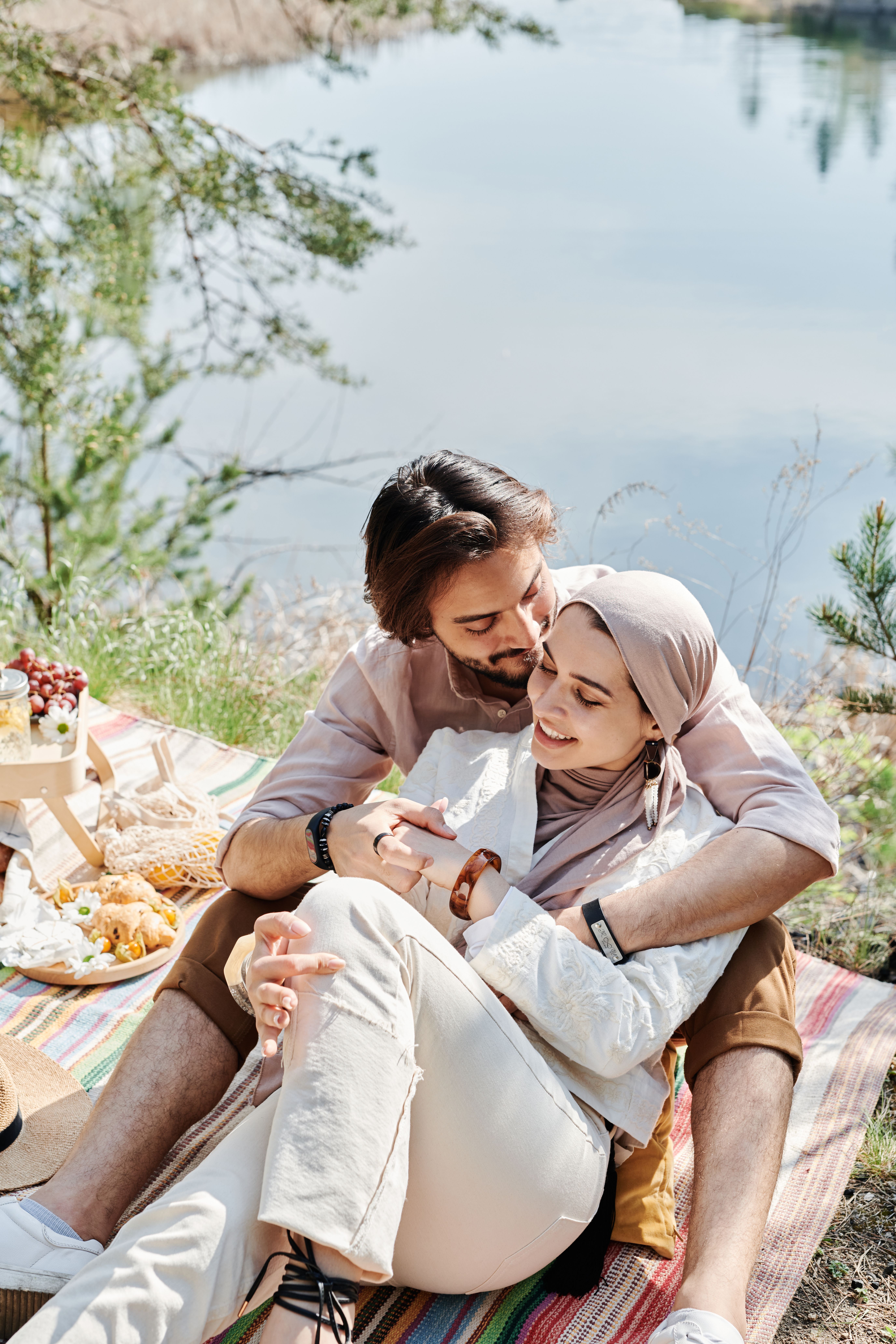 Couple Having a Picnic · Free Stock Photo
