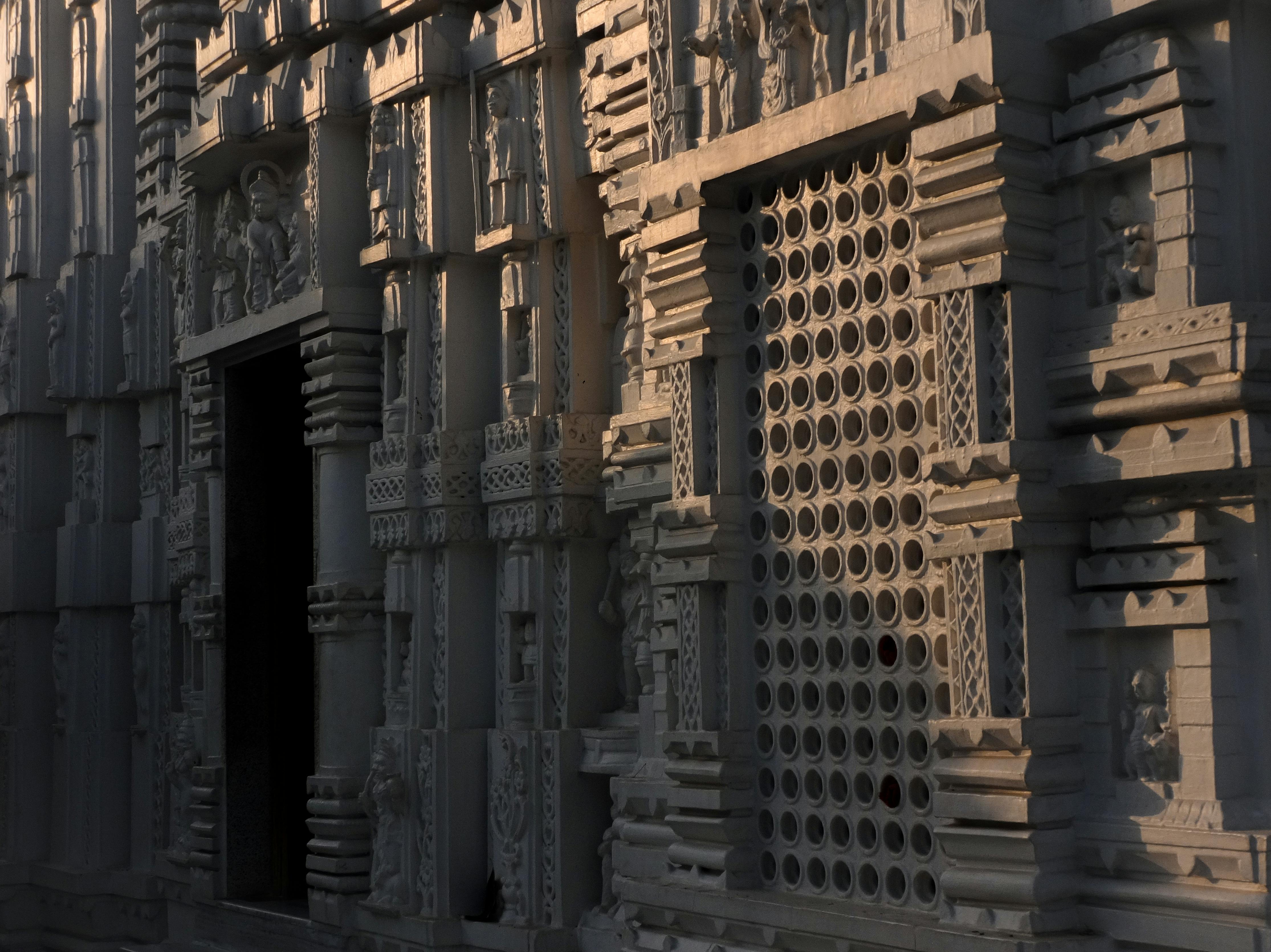 Decorative Facade of Hindu Temple · Free Stock Photo
