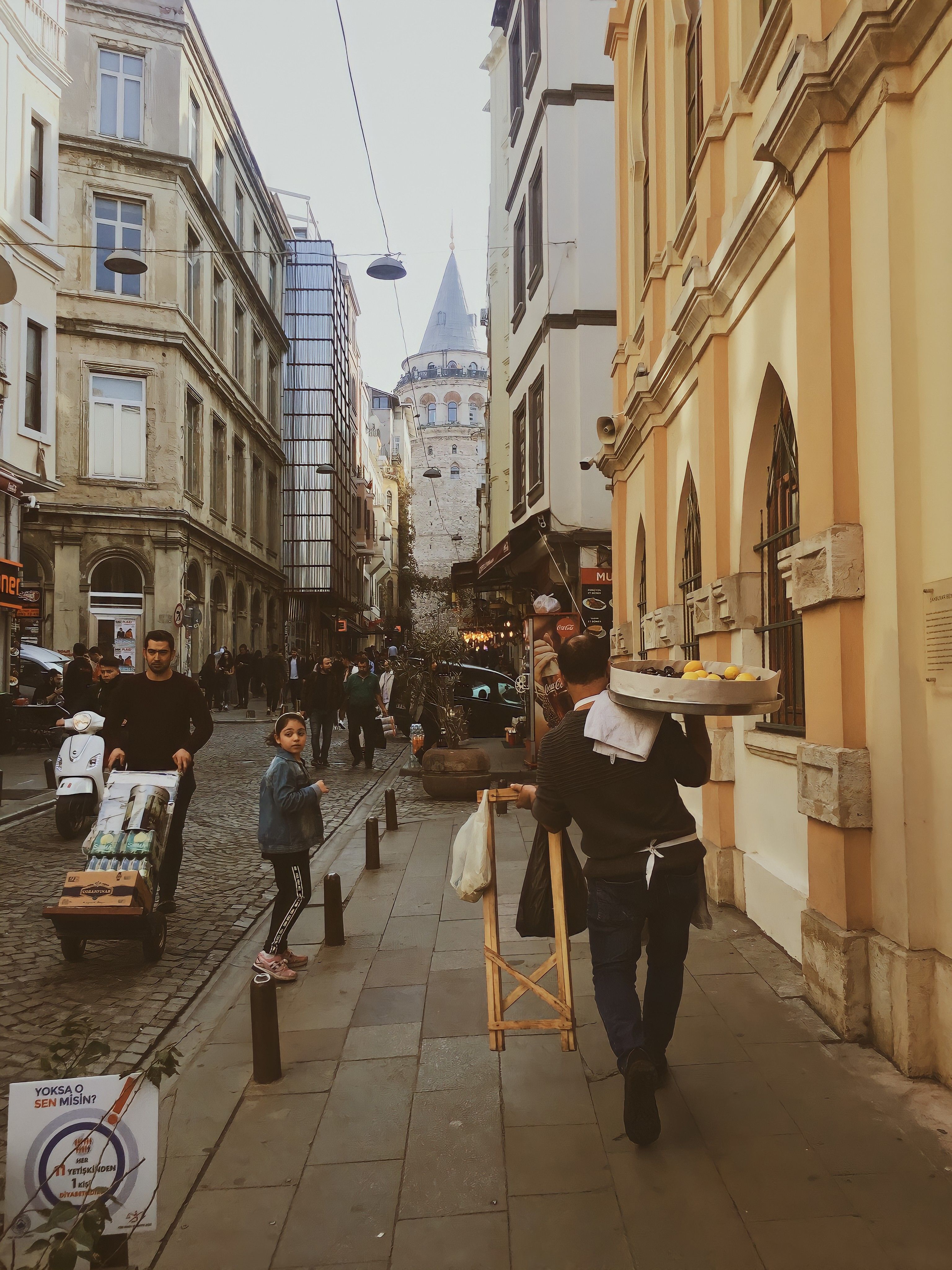 People Walking on the Street · Free Stock Photo