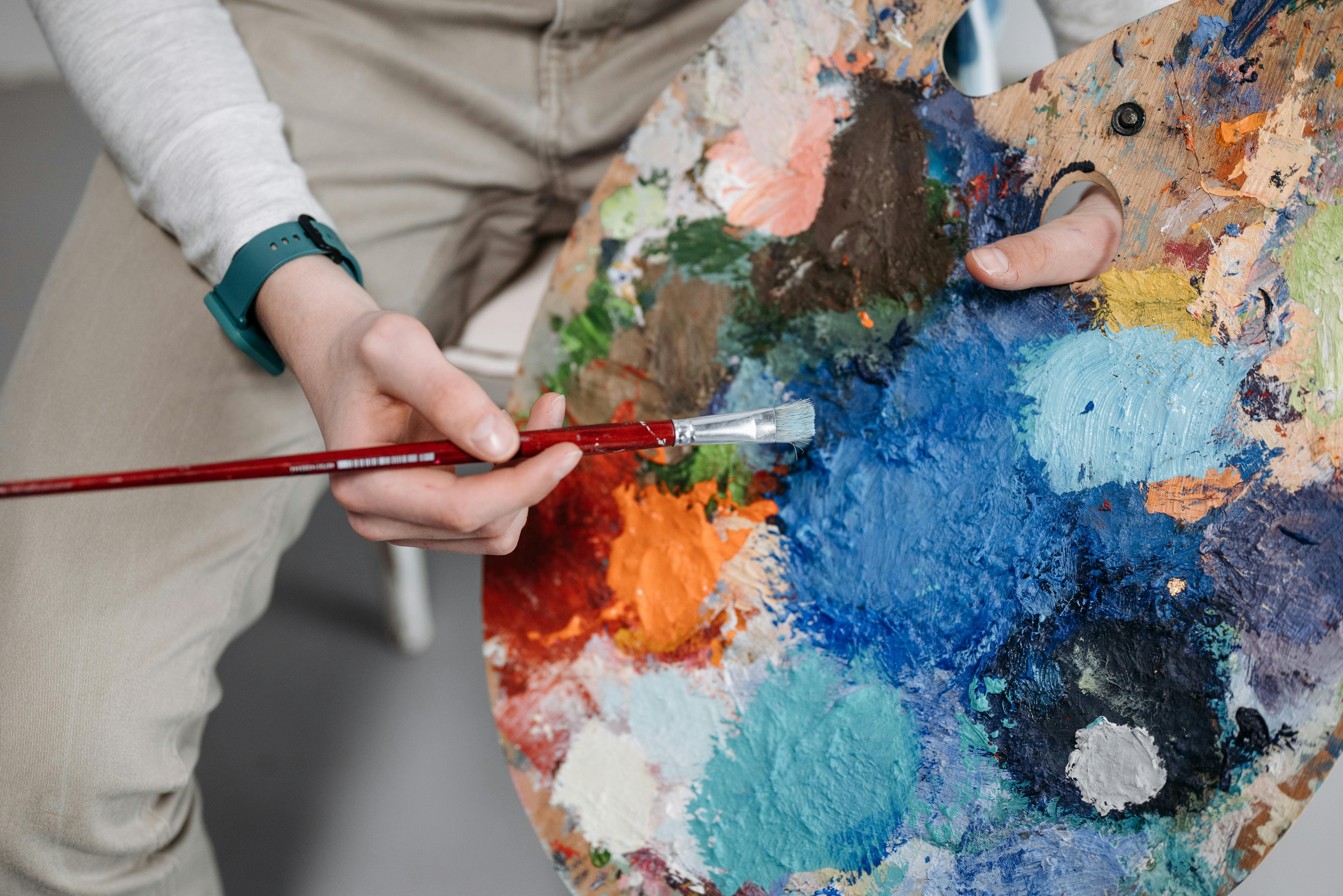 Artist Brush Mix Color Oil Painting · Free Stock Photo