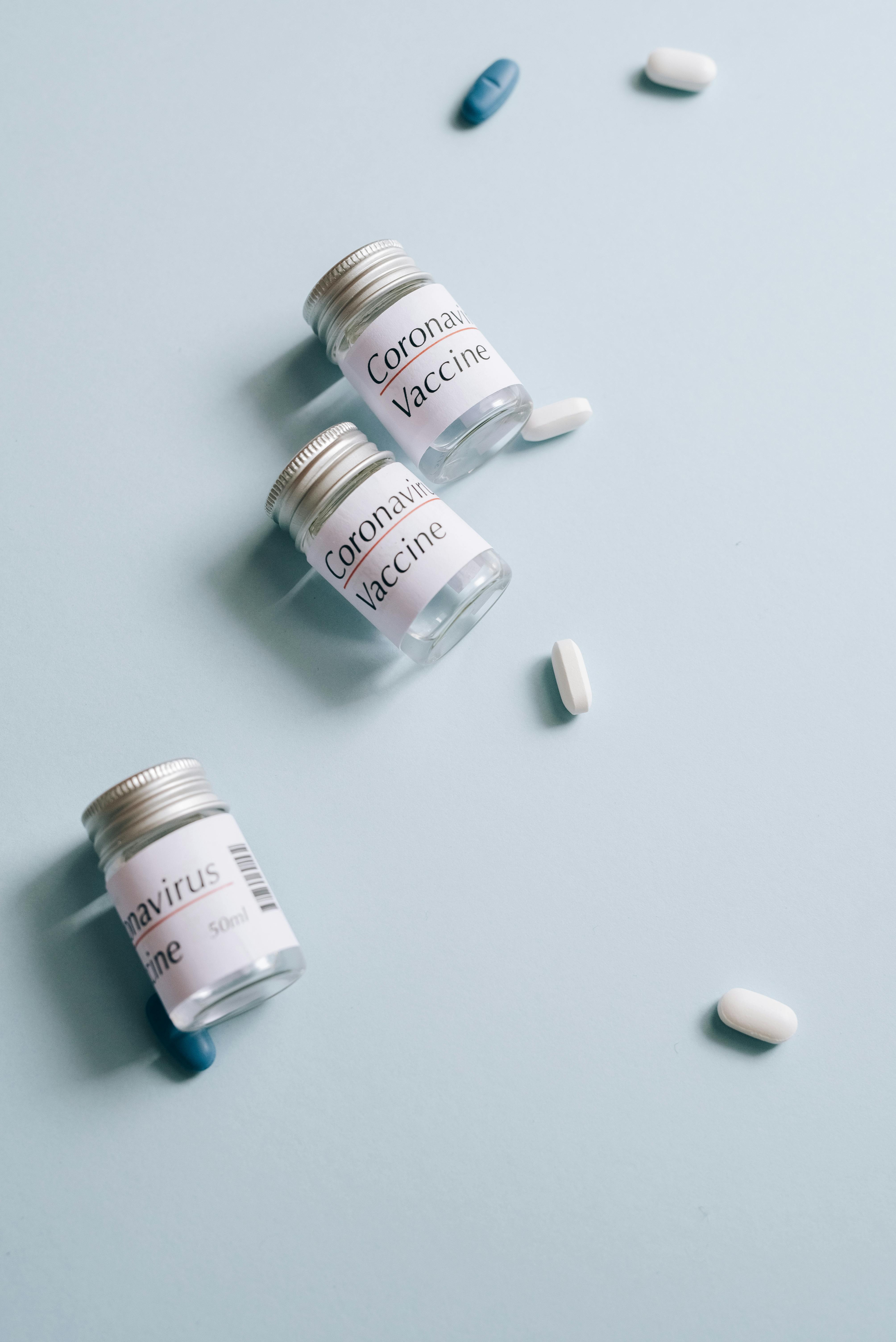 A Doctor Giving Injection to Her Patient · Free Stock Photo