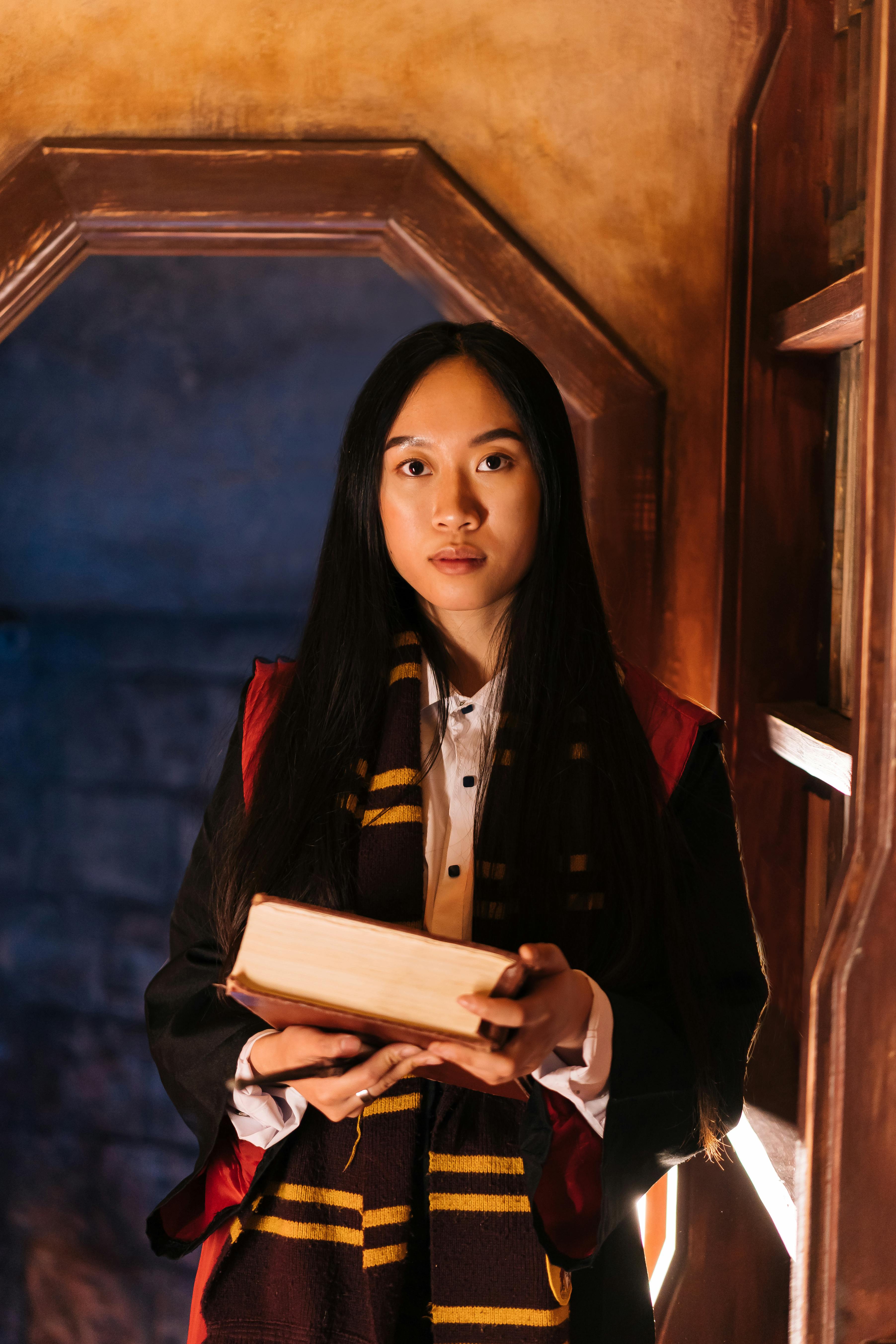 Potter Model Photos, Download The BEST Free Potter Model Stock Photos ...