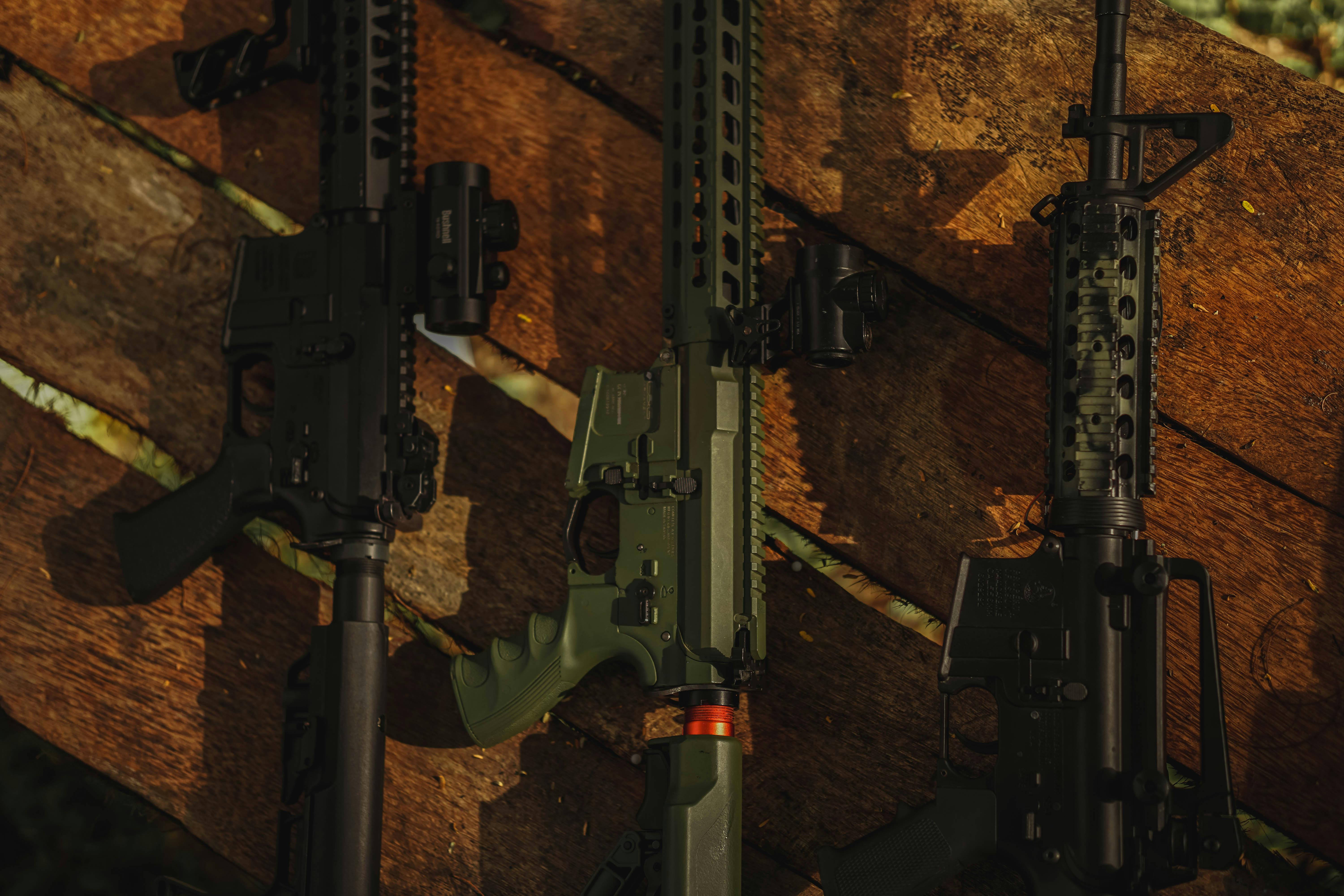 Close-Up Shot of Black Rifle · Free Stock Photo