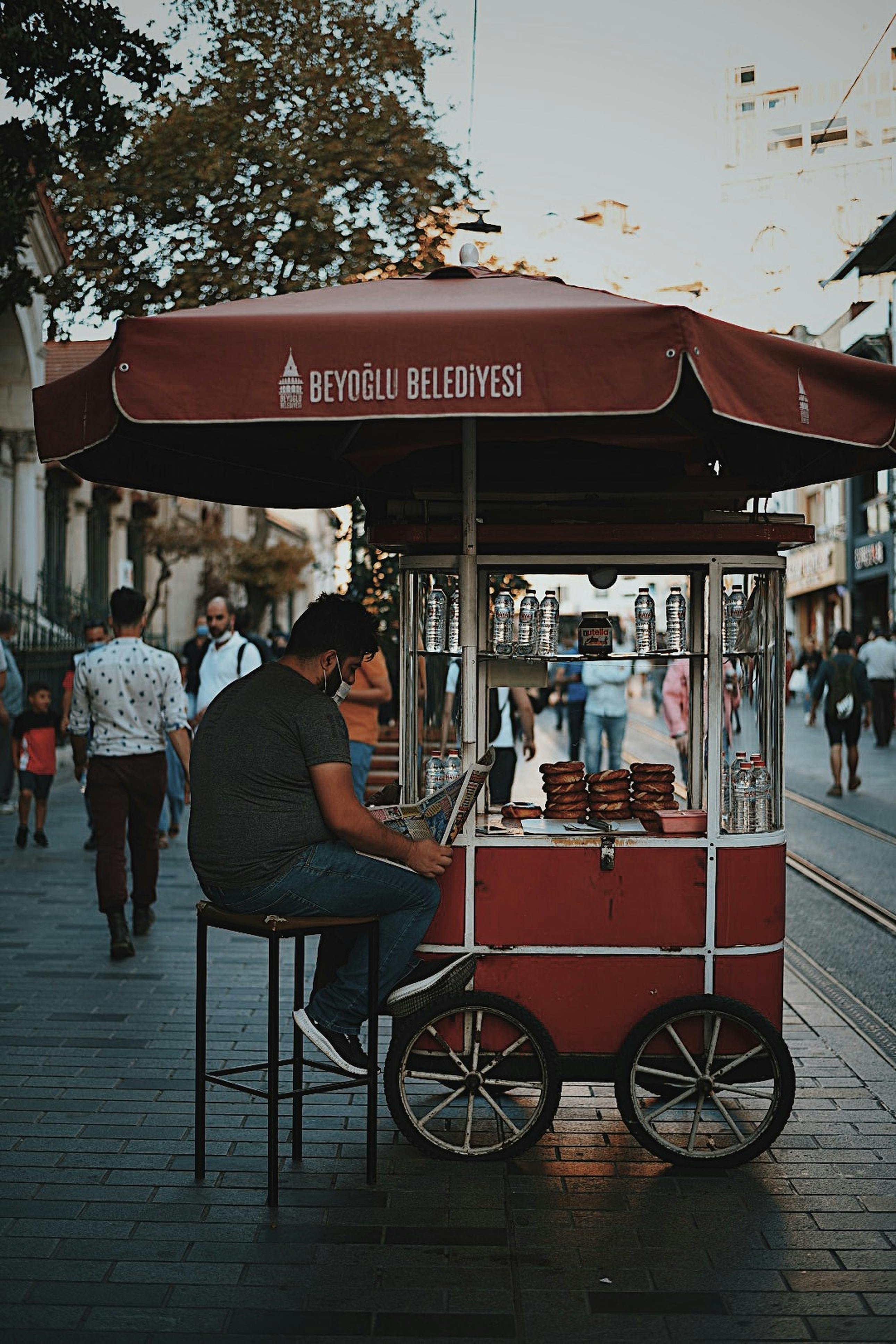 Urban Feast at Night · Free Stock Photo