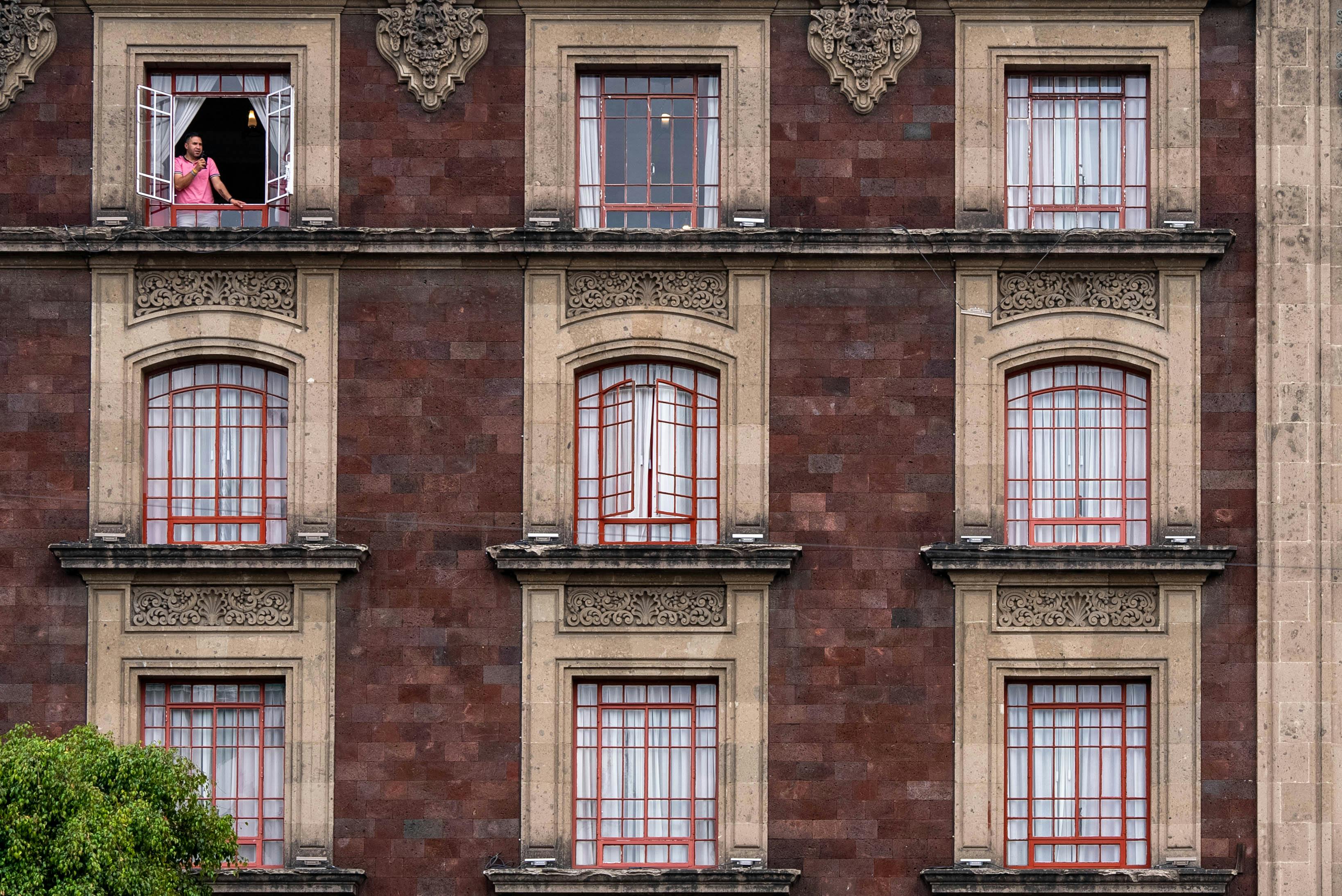 Rows of Windows of a Townhouse · Free Stock Photo