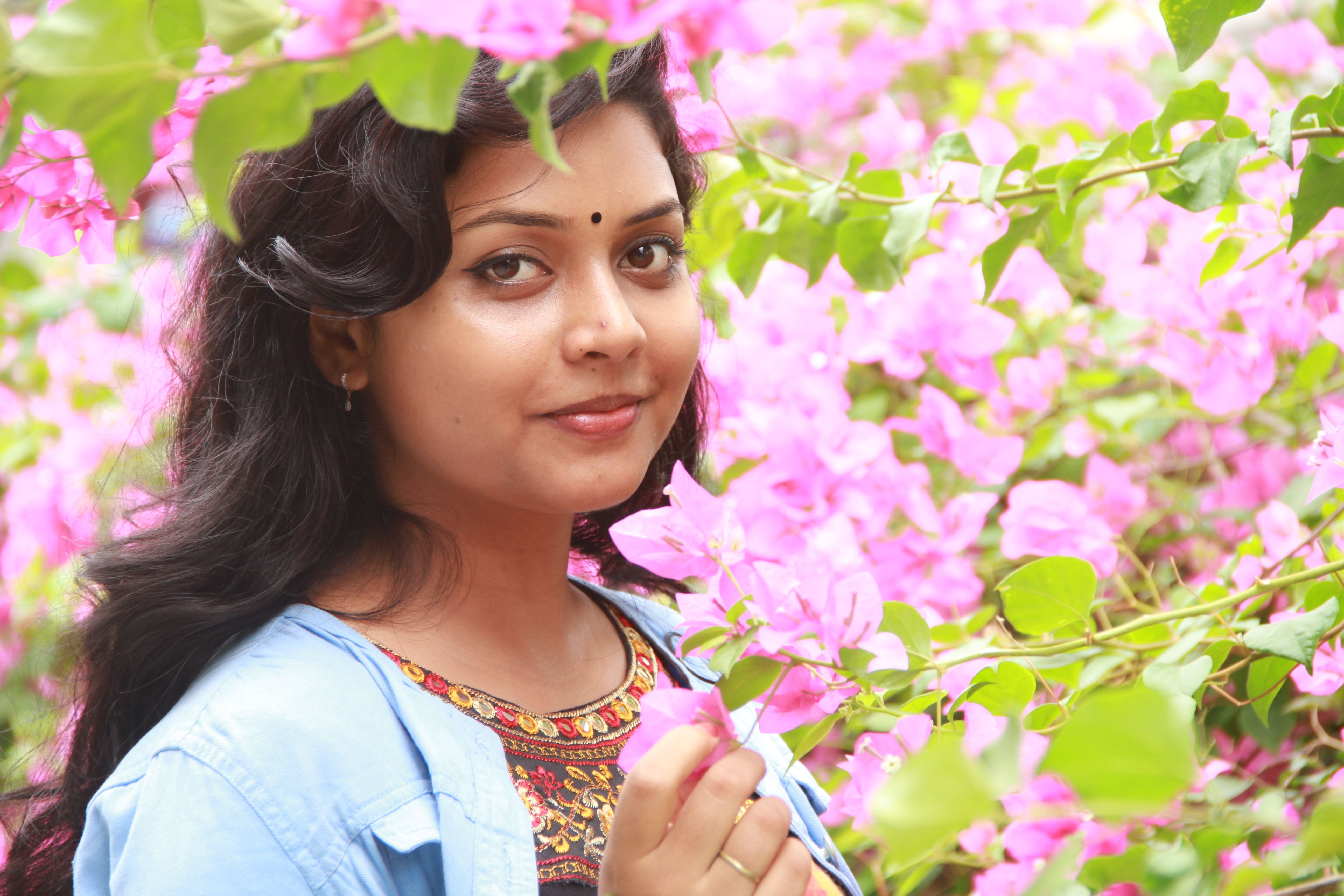 Smiling Indian Headshot Photos, Download The BEST Free Smiling Indian ...