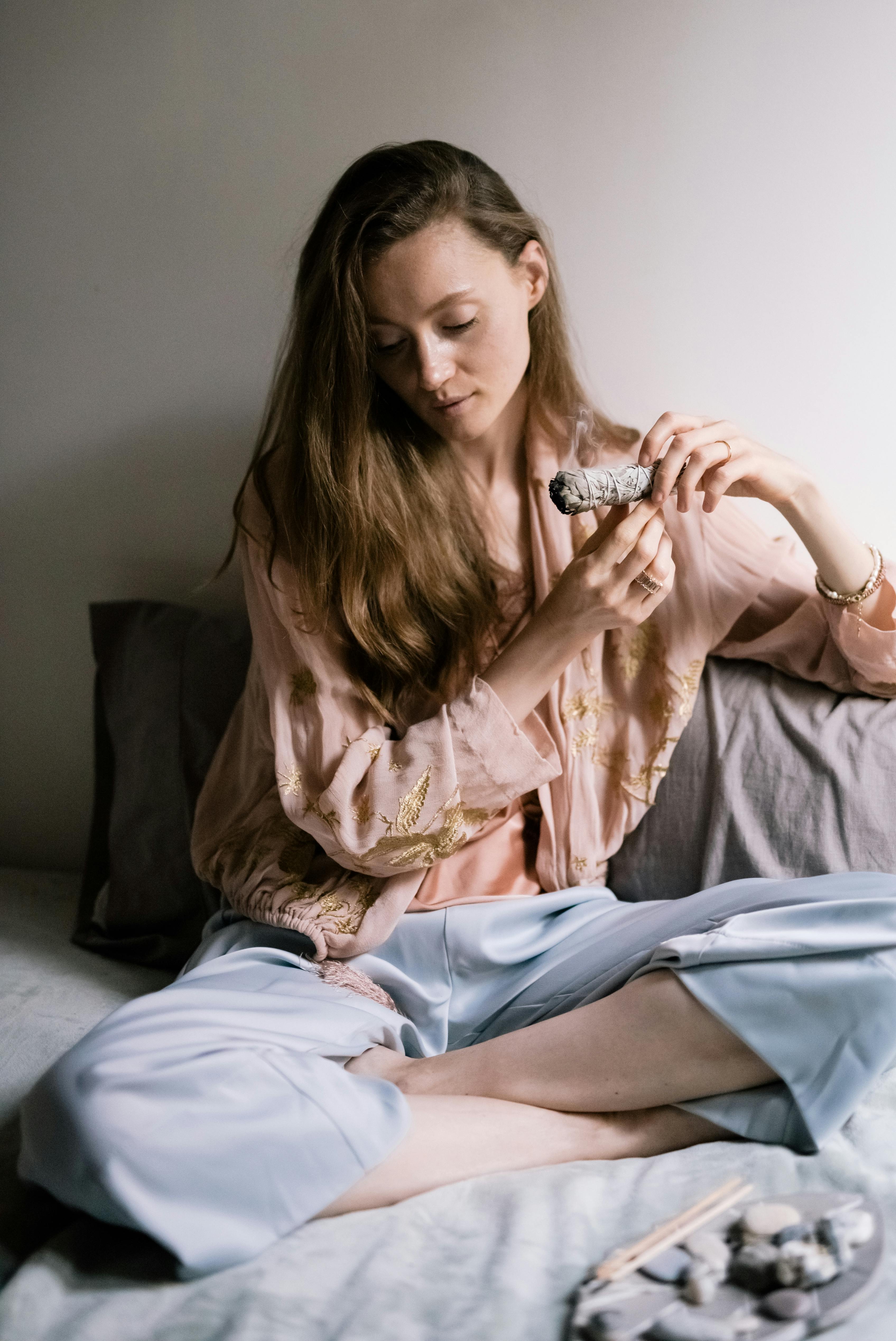 Model Sitting Down Photos, Download The BEST Free Model Sitting Down ...