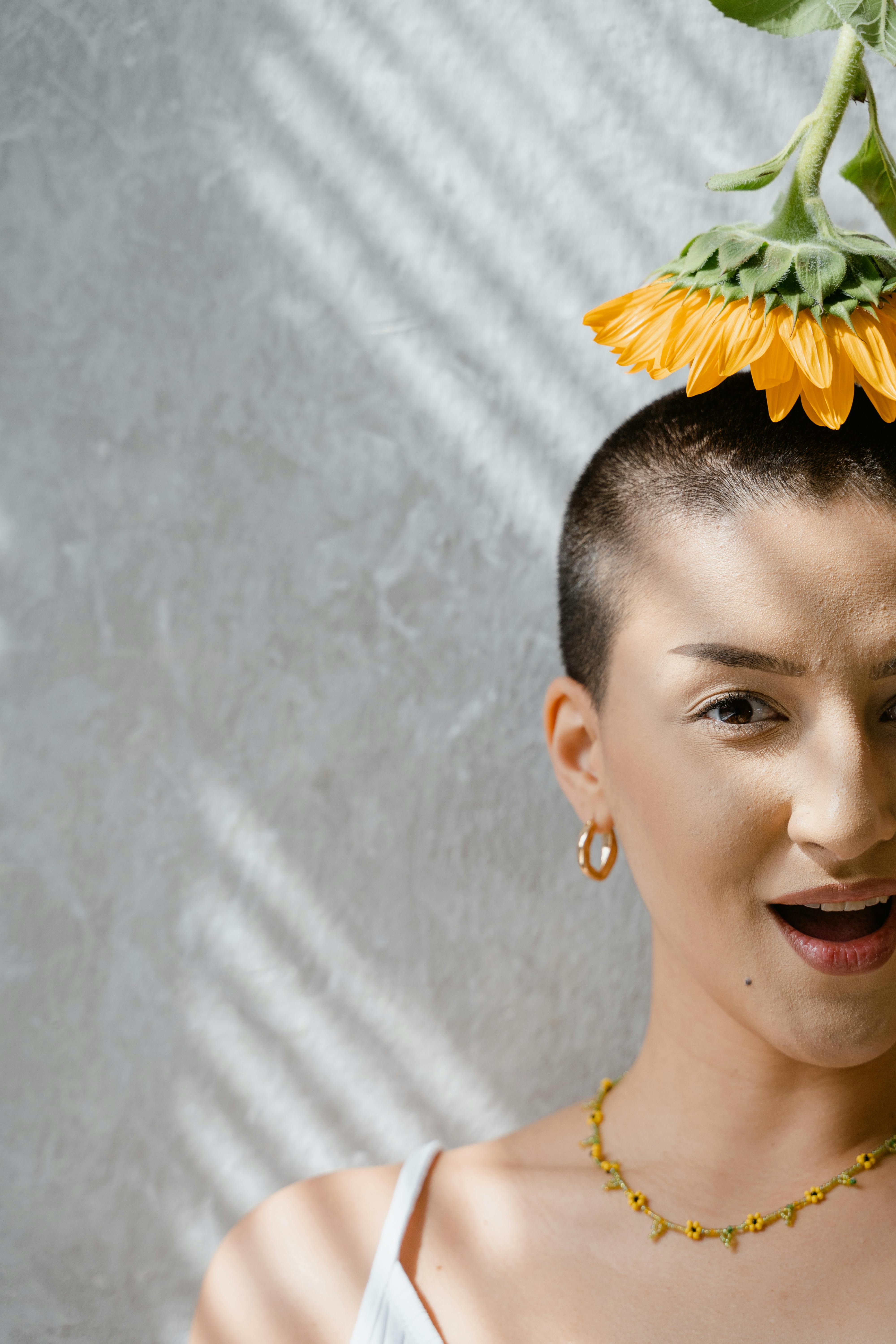 Half Bald Head Photos, Download The BEST Free Half Bald Head Stock ...