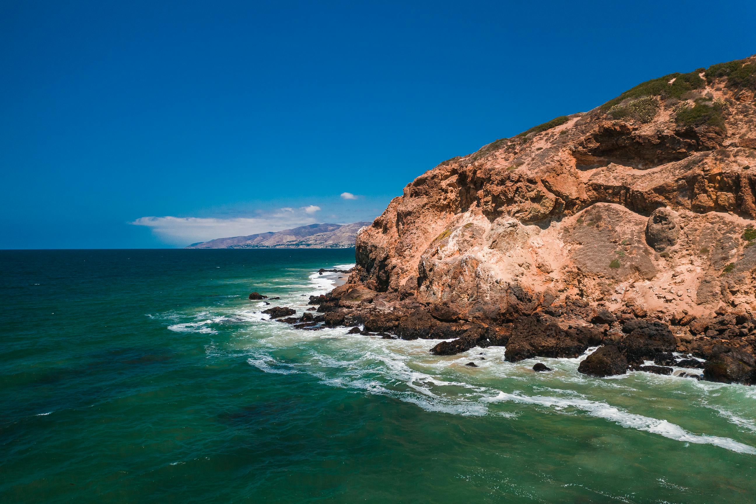 Exotic Scenery with Rock Islands · Free Stock Photo