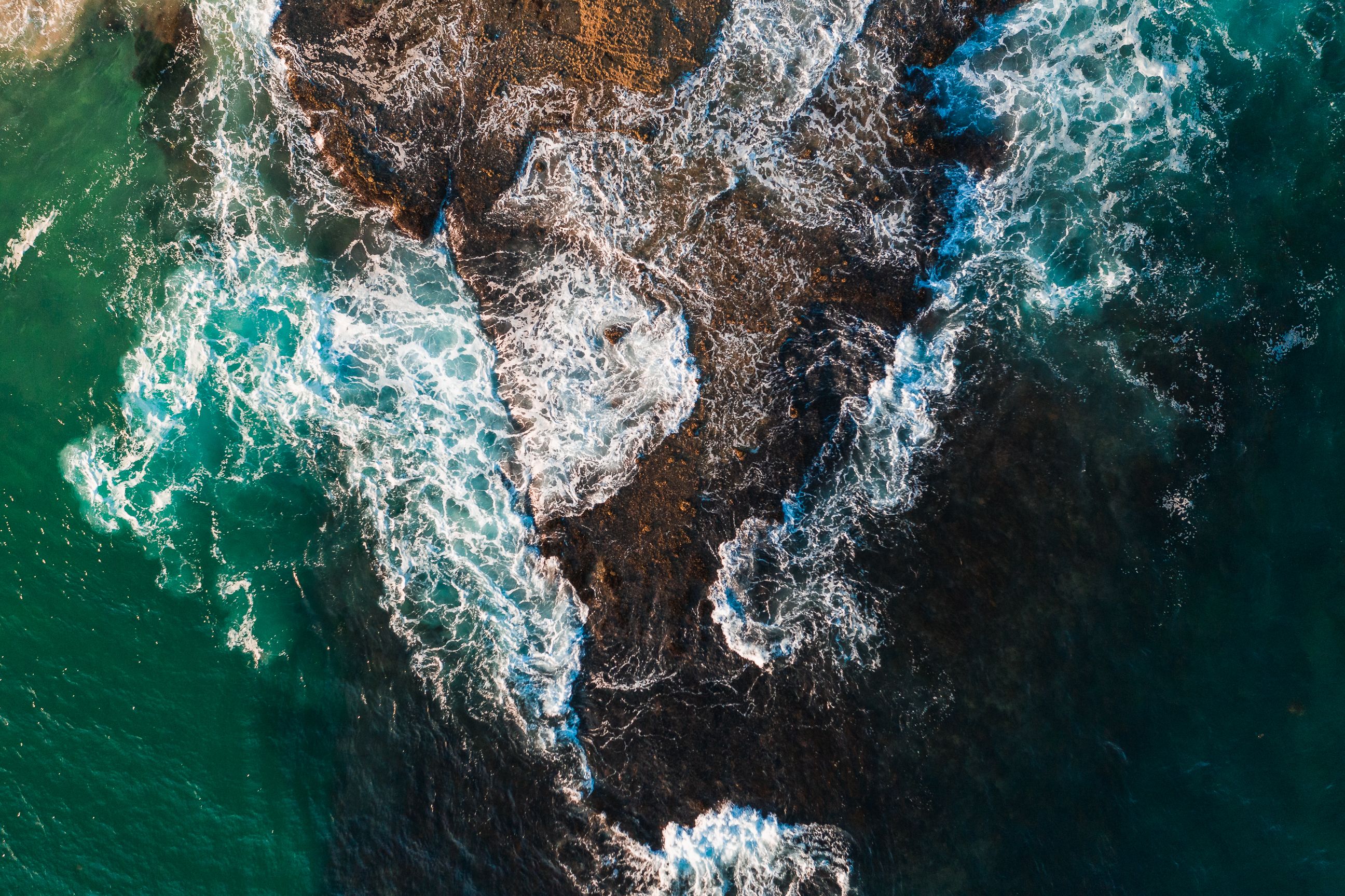 Aerial View of Ocean Waves · Free Stock Photo