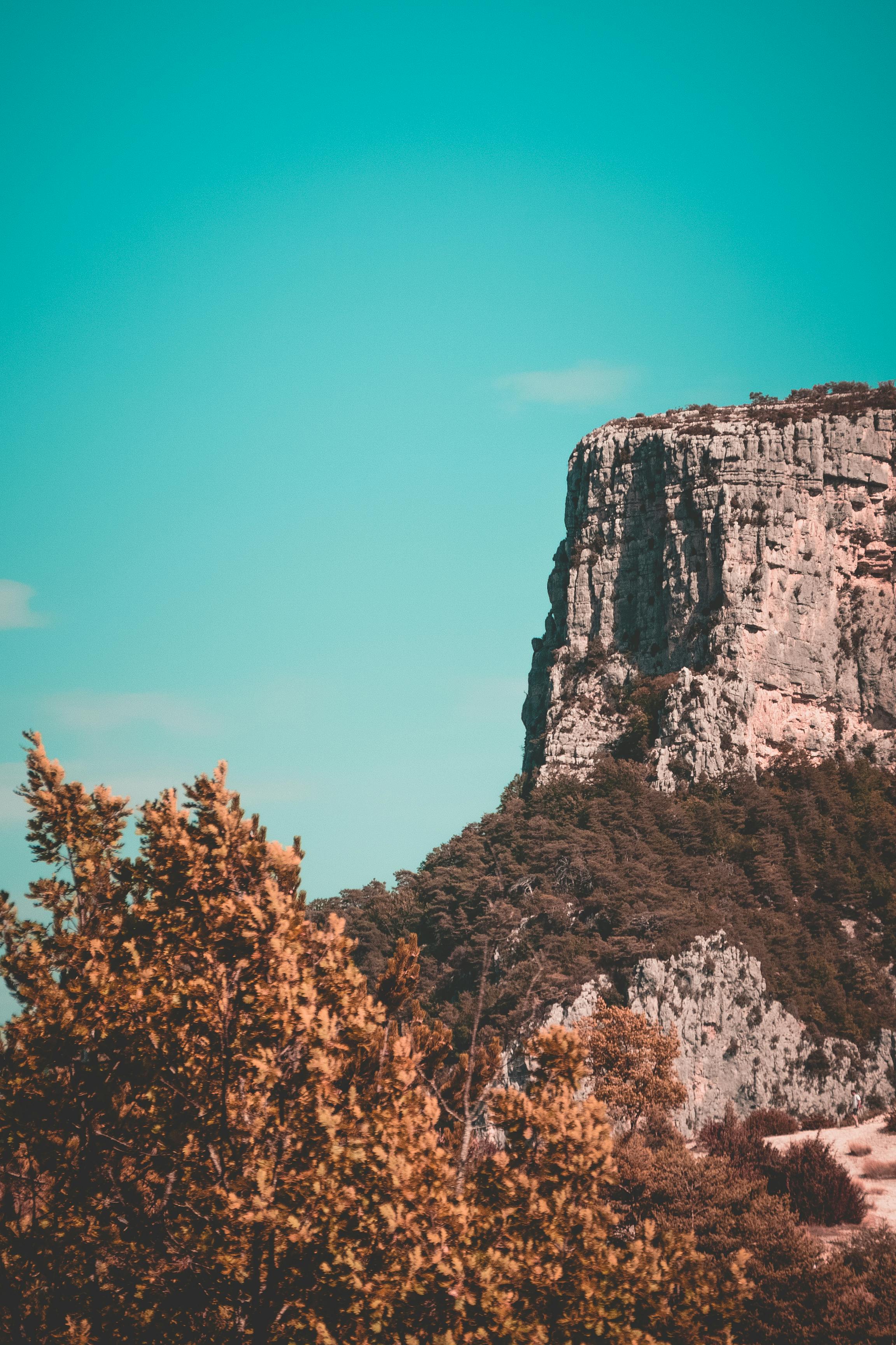 Gray Cliff · Free Stock Photo