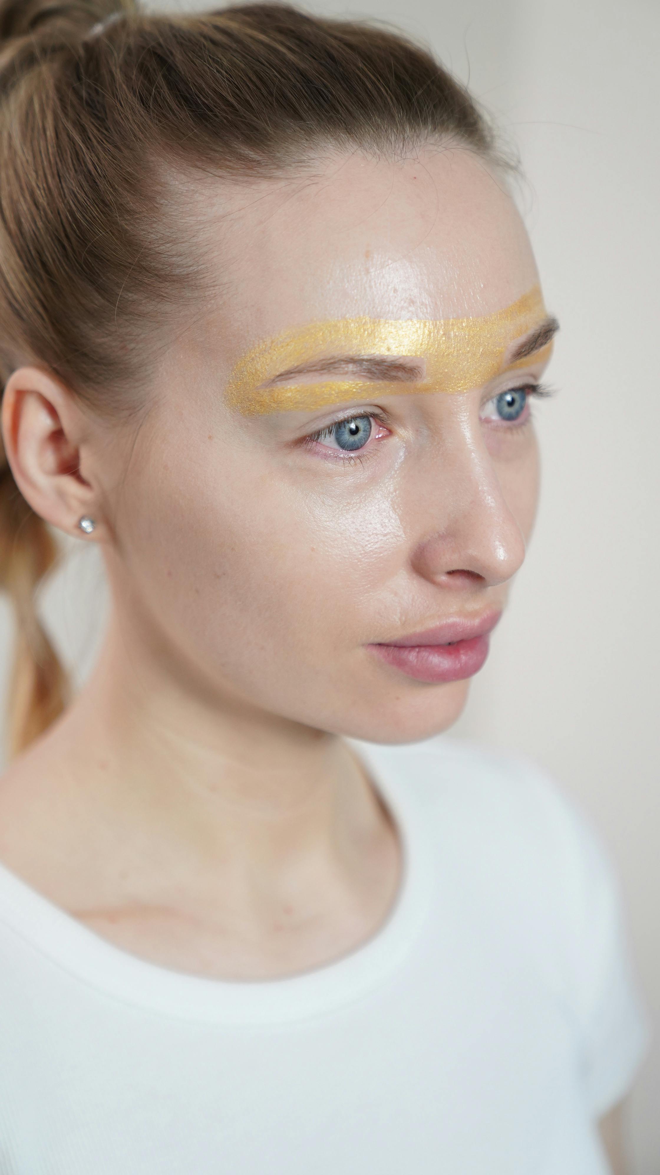 Woman in White Crew Neck T-shirt Looking Afar · Free Stock Photo