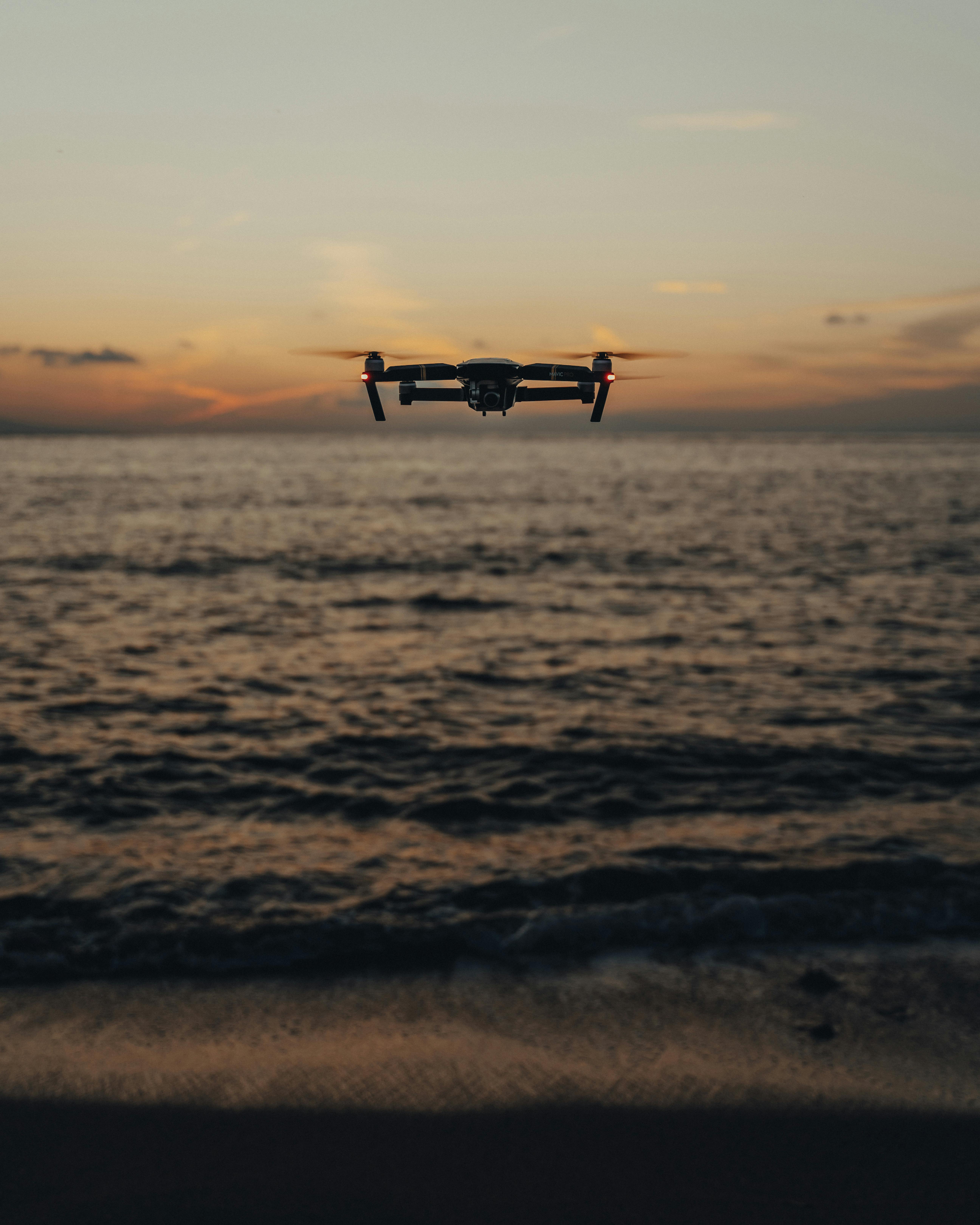 Flying Robot Photos, Download The BEST Free Flying Robot Stock Photos ...