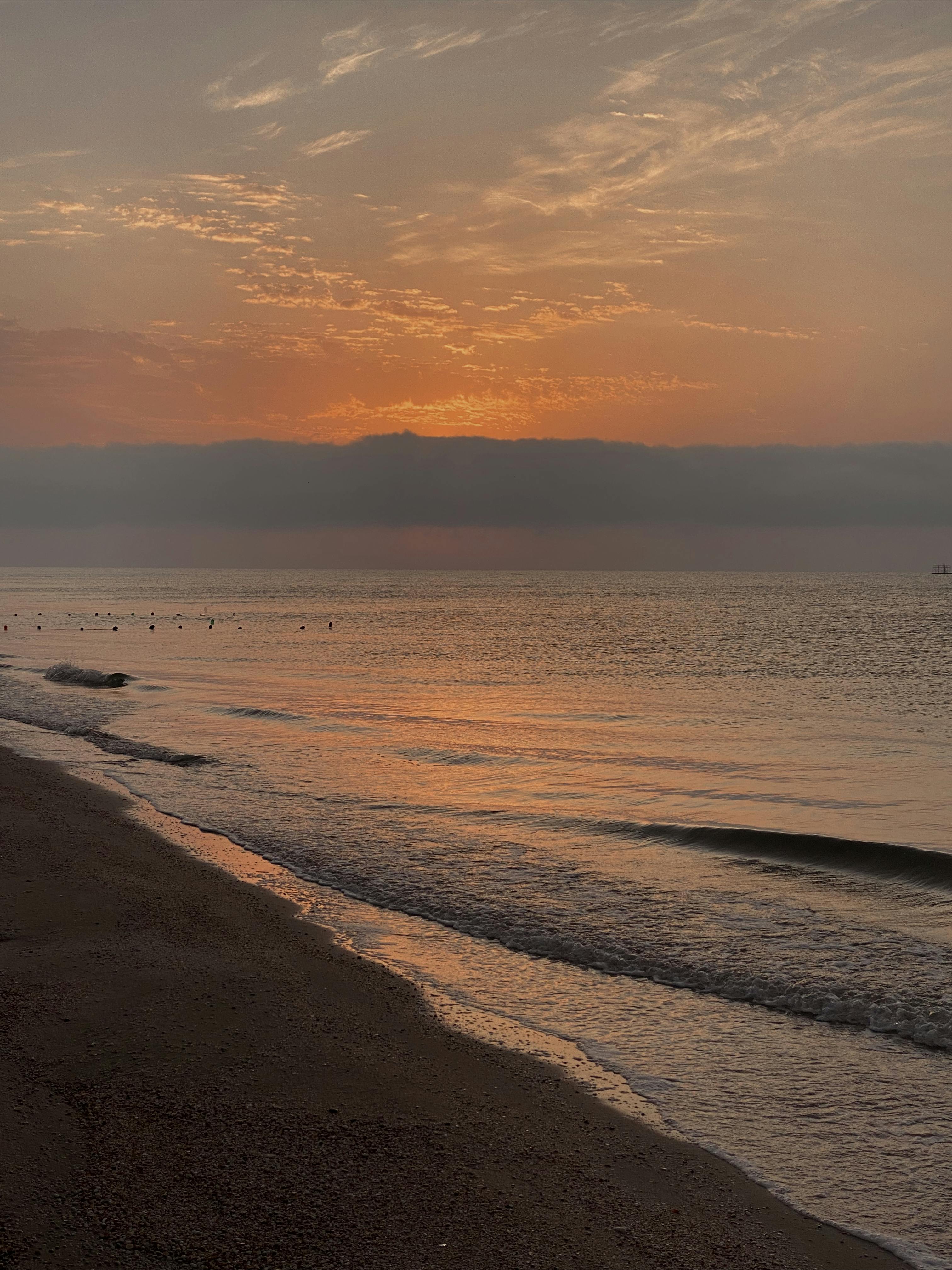 Ocean View During Dawn · Free Stock Photo