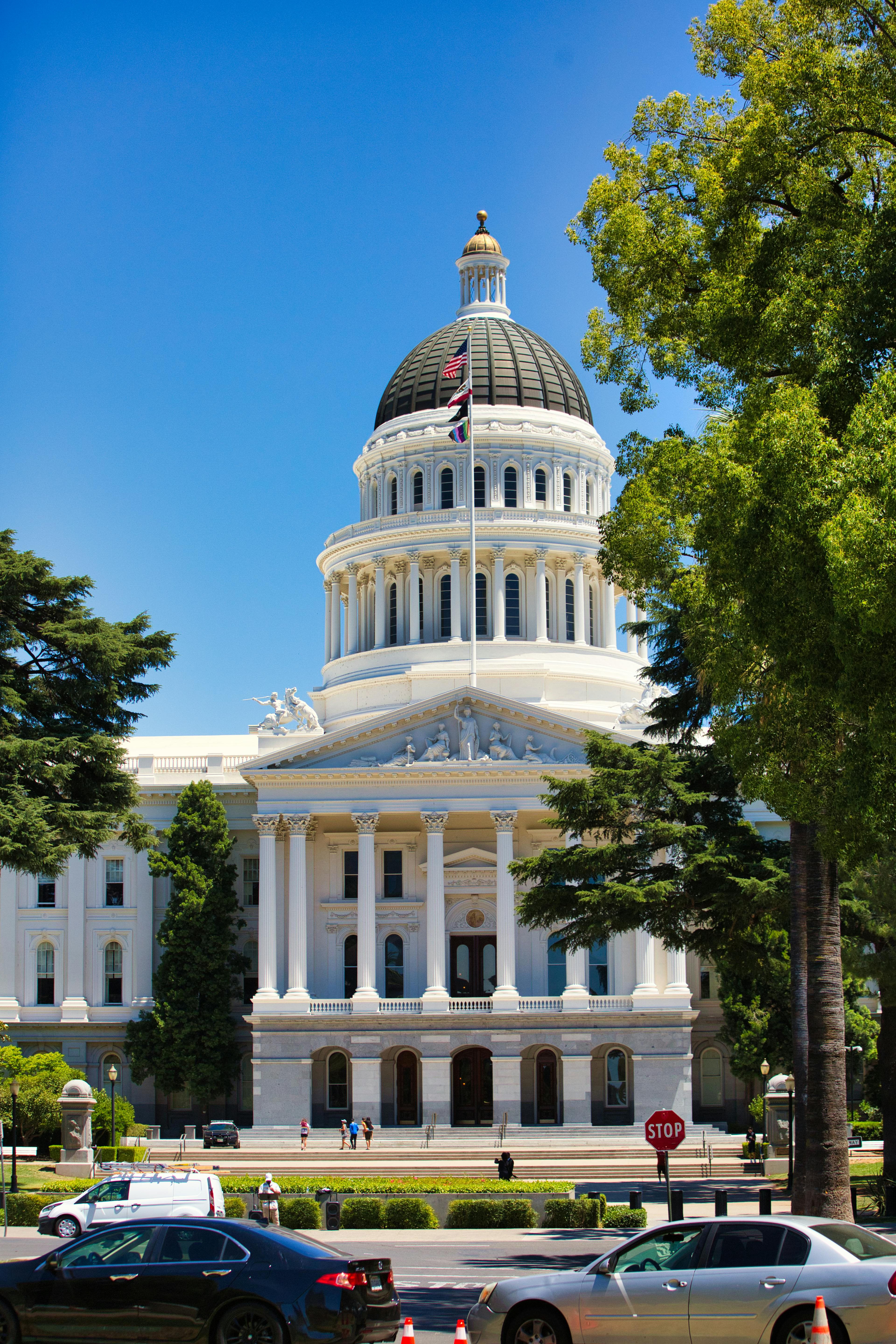 California State Capitol Building under Blue Sky · Free Stock Photo