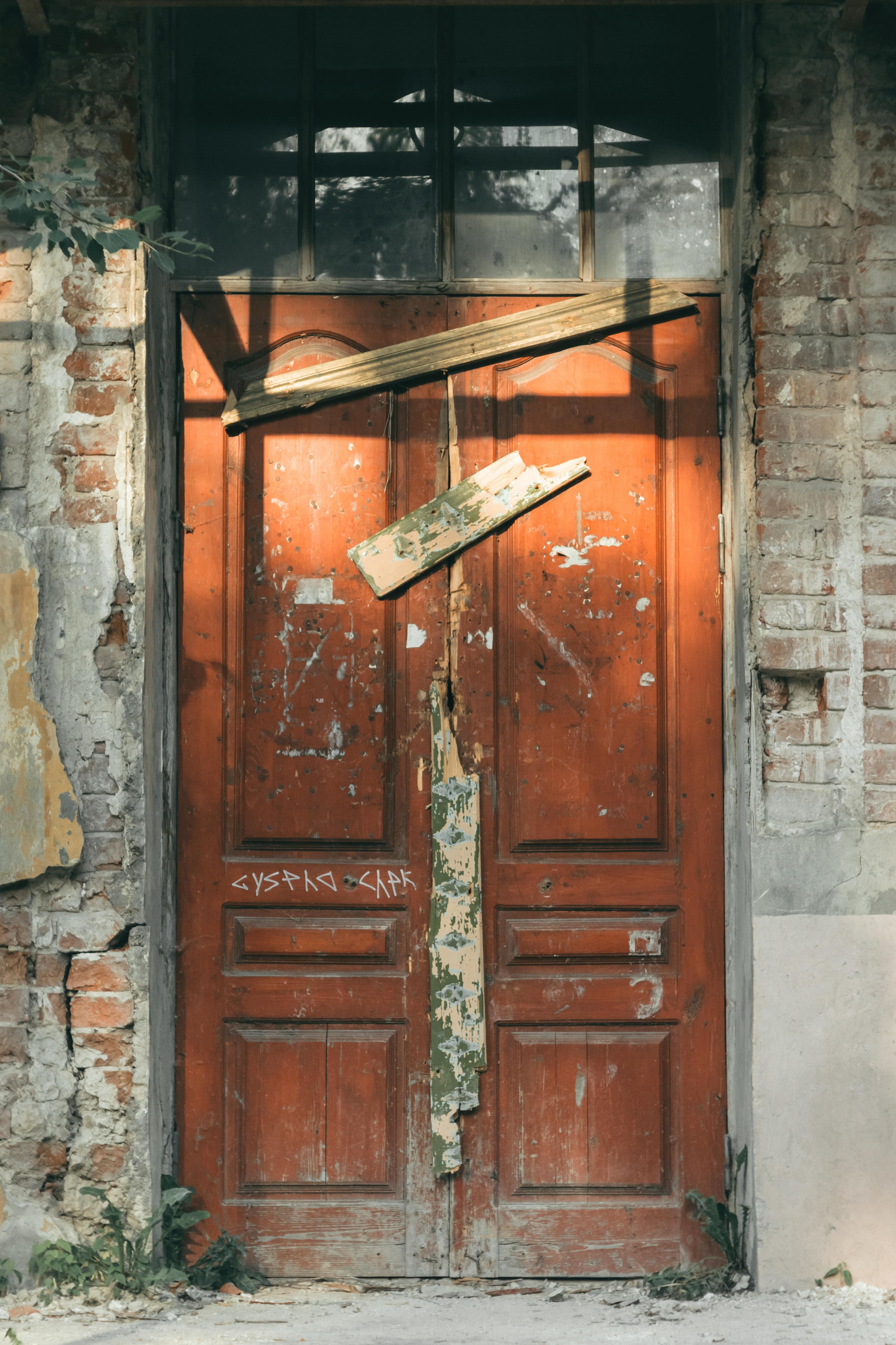 Old Broken Wooden Front Door · Free Stock Photo