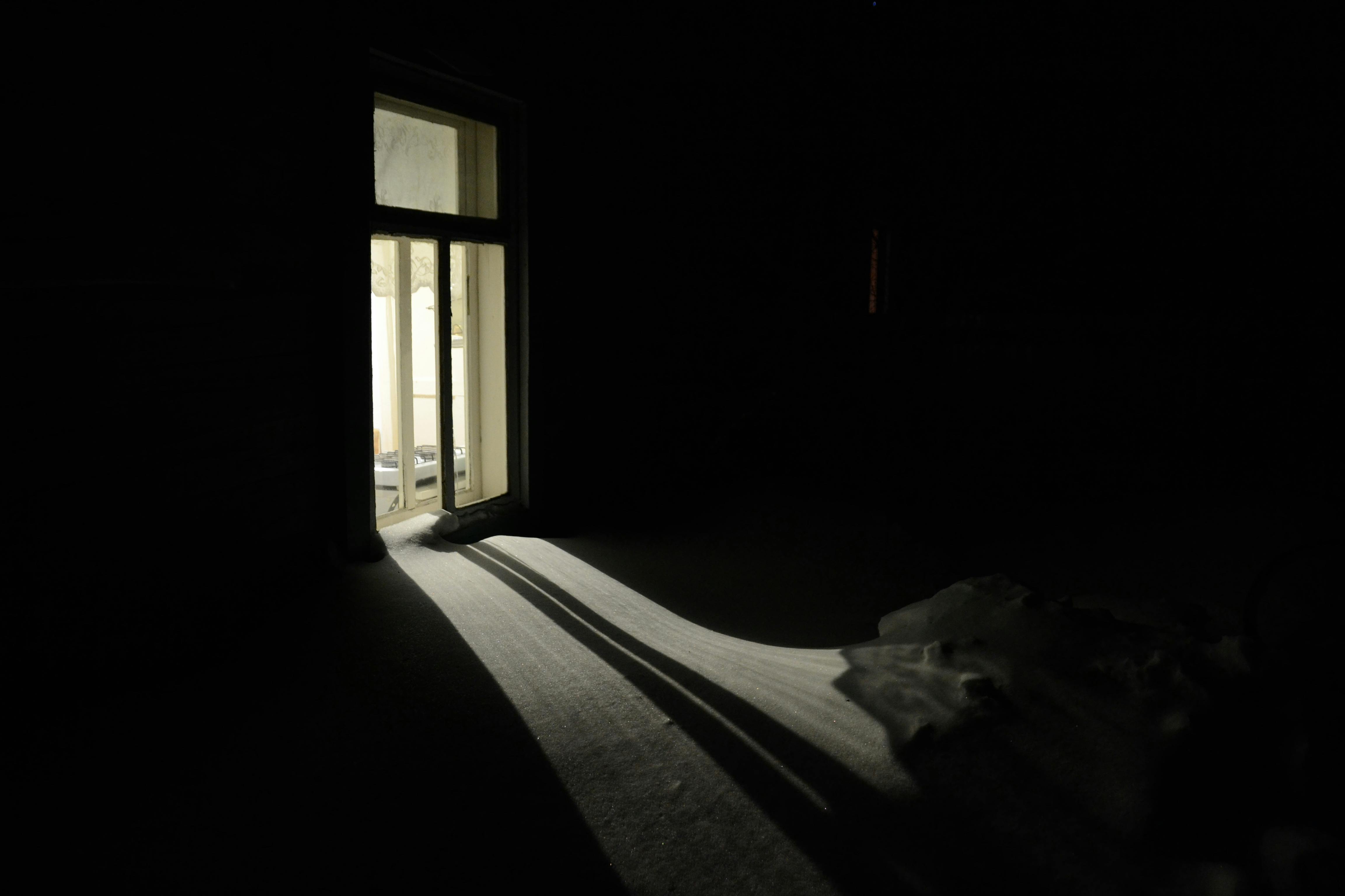 Sunlight from the Glass Window · Free Stock Photo