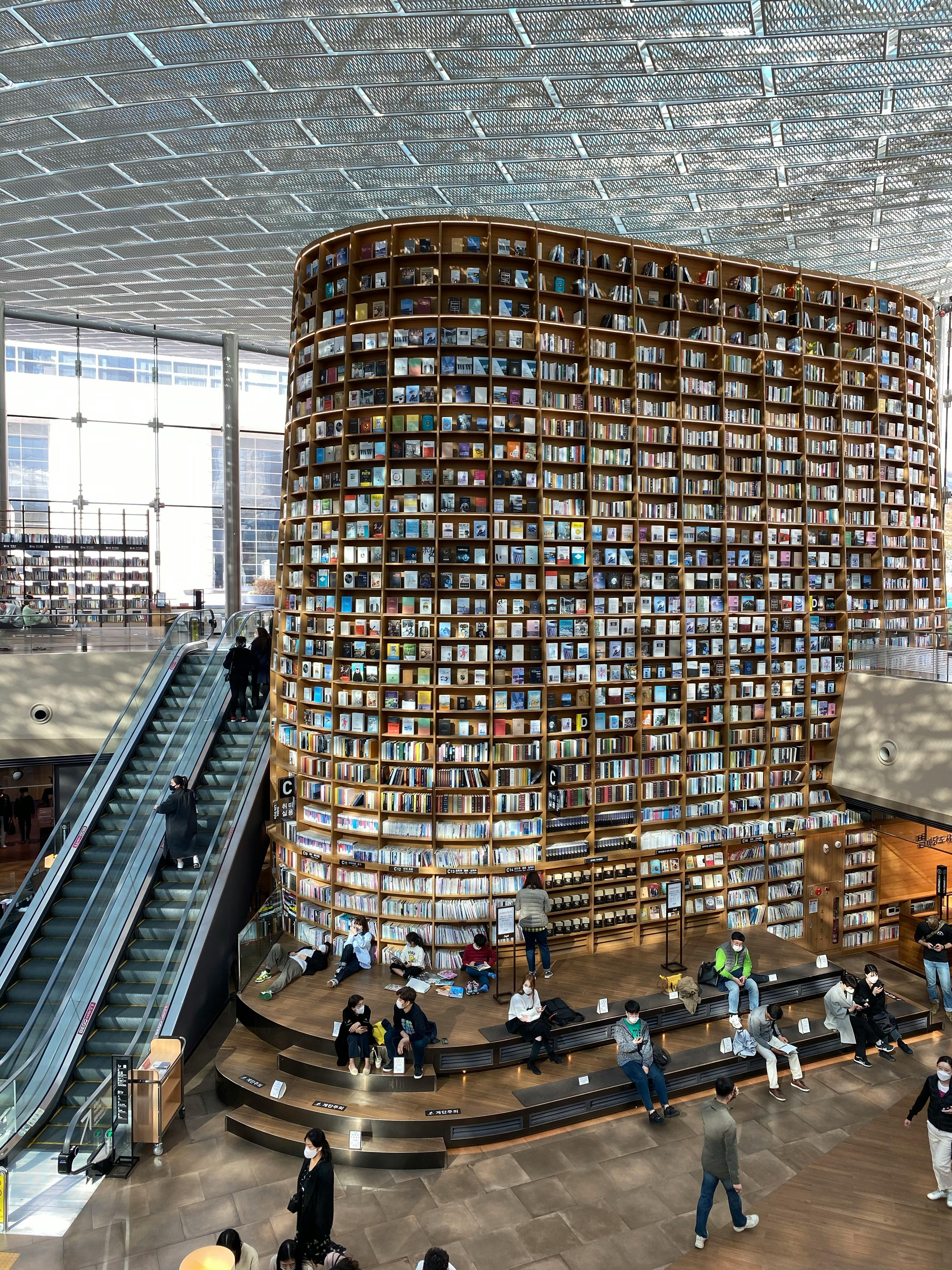 Huge Students Photos, Download The BEST Free Huge Students Stock Photos ...