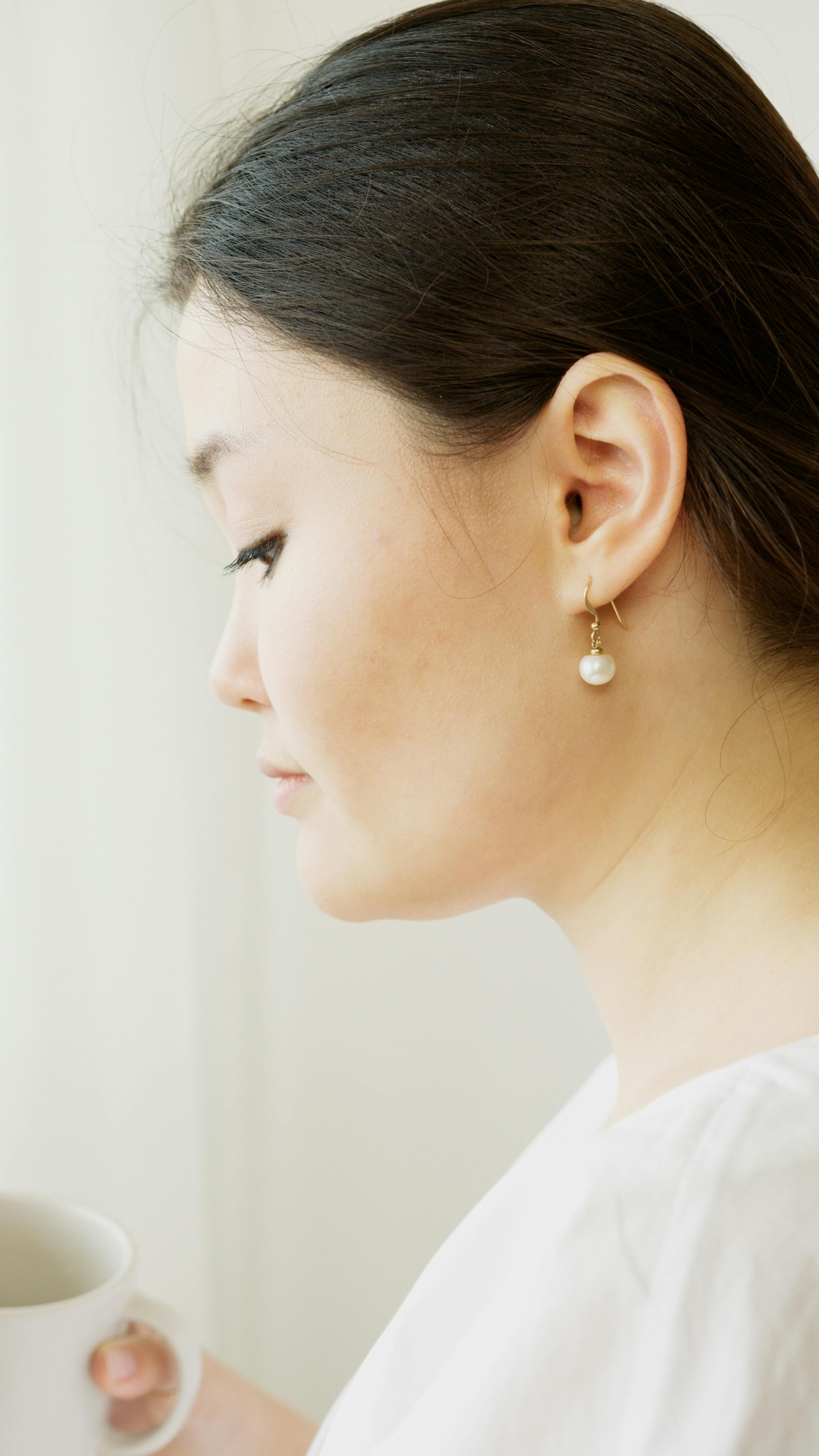 Dangle Earring Photos, Download The BEST Free Dangle Earring Stock ...