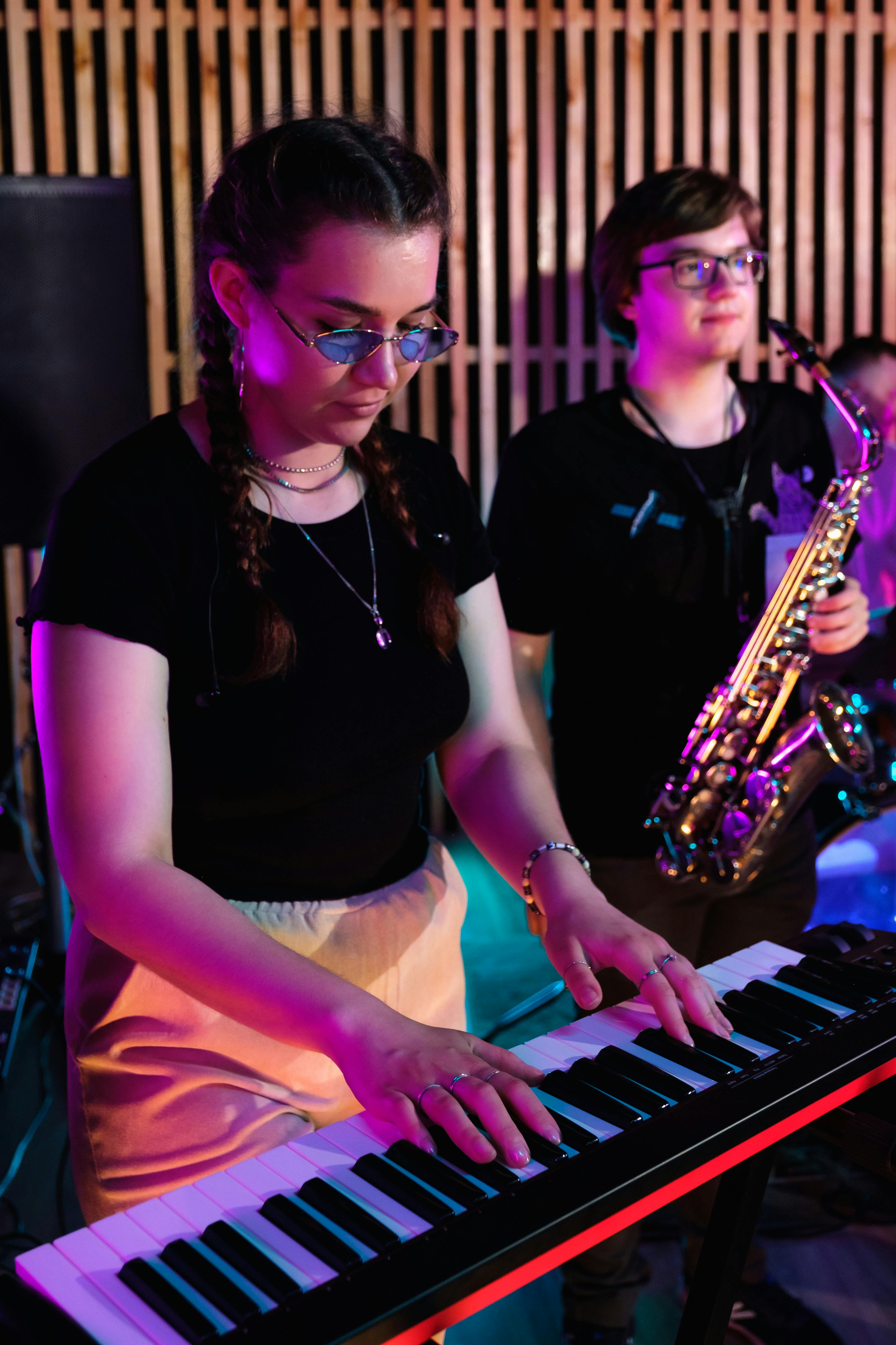 Keyboardist Photos, Download The BEST Free Keyboardist Stock Photos ...