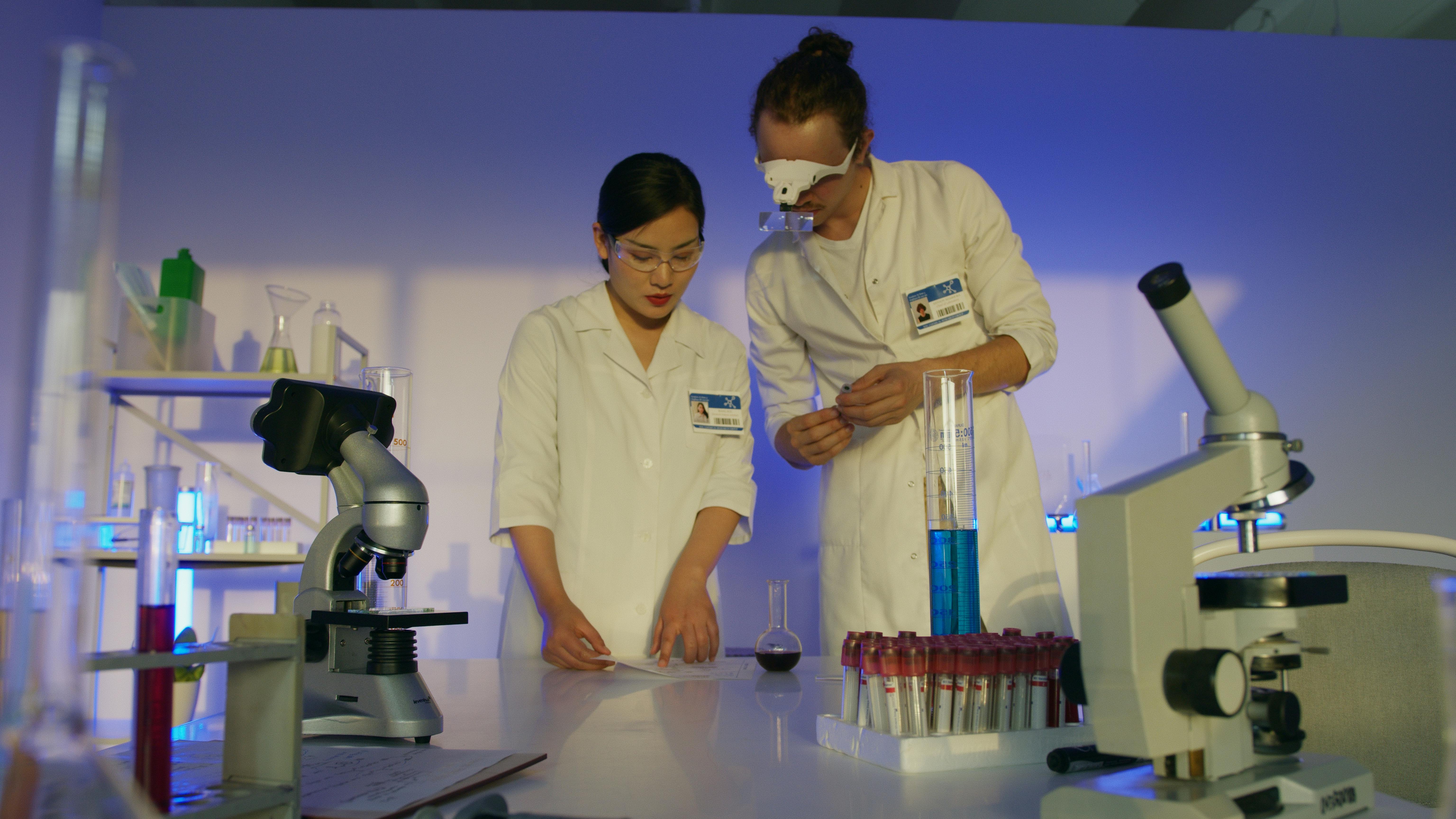 Scientist in Laboratory · Free Stock Photo