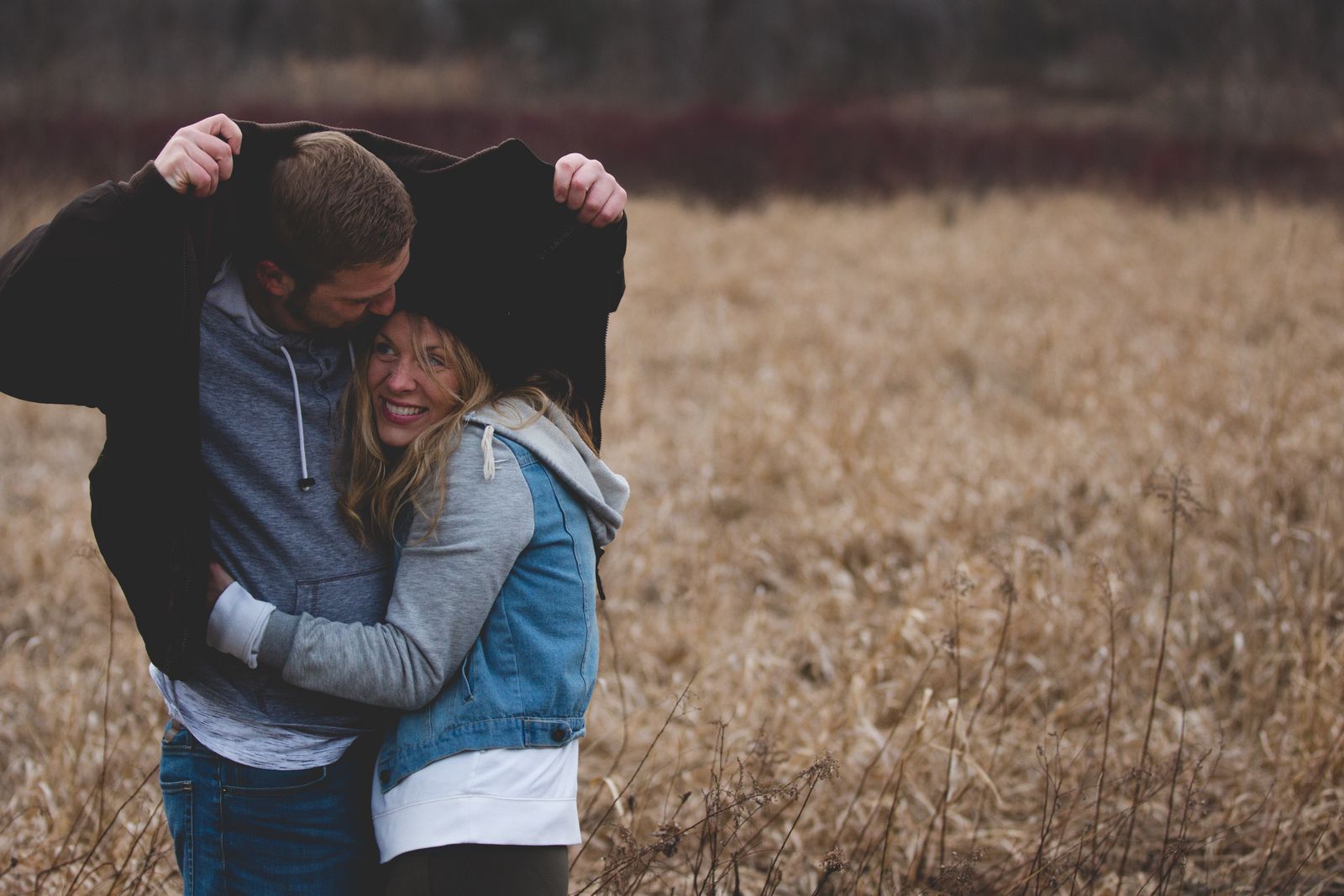 Couple Hug Photos, Download The BEST Free Couple Hug Stock Photos & HD ...