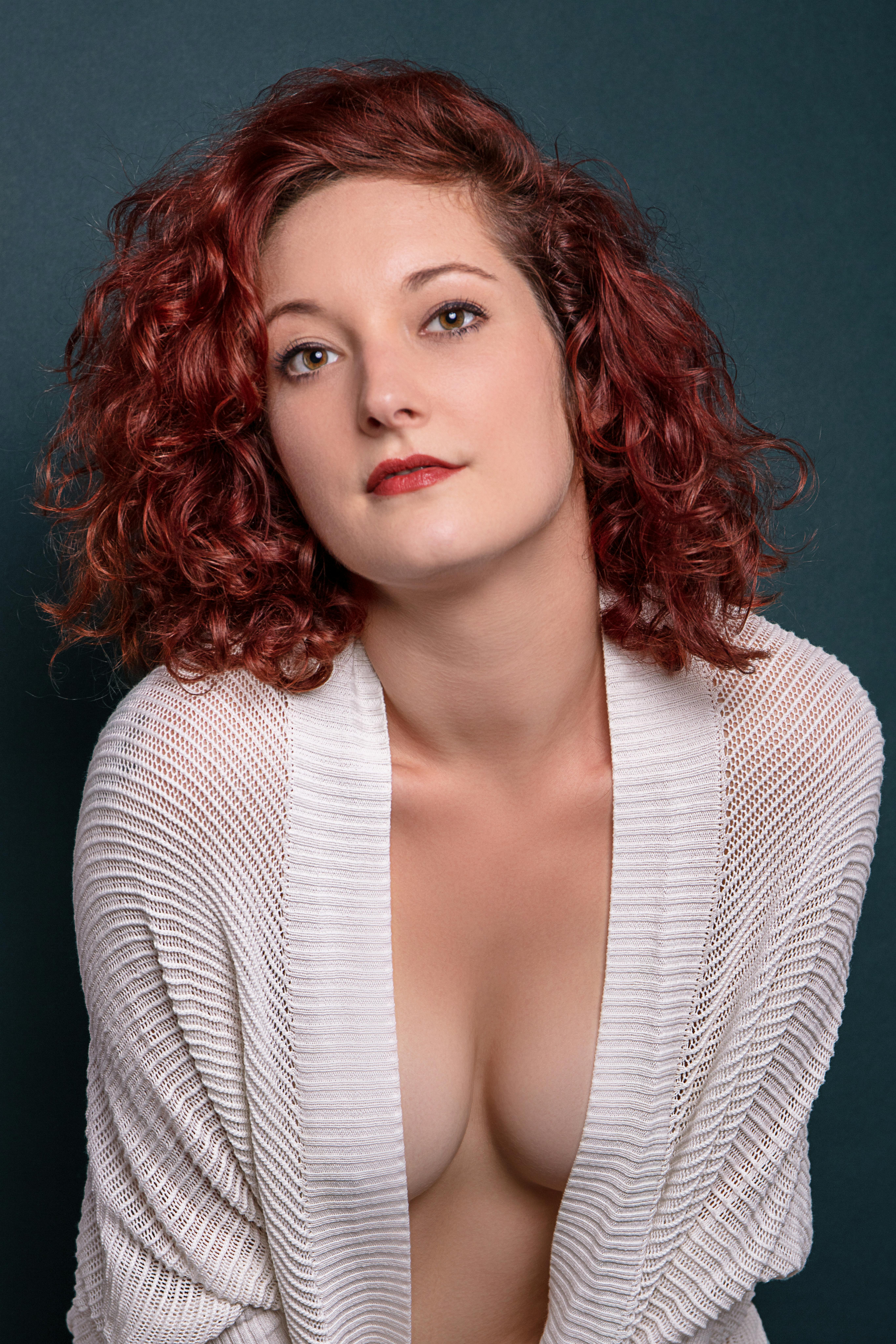 Sexy Lady Showing Off Photos, Download The BEST Free Sexy Lady Showing ...