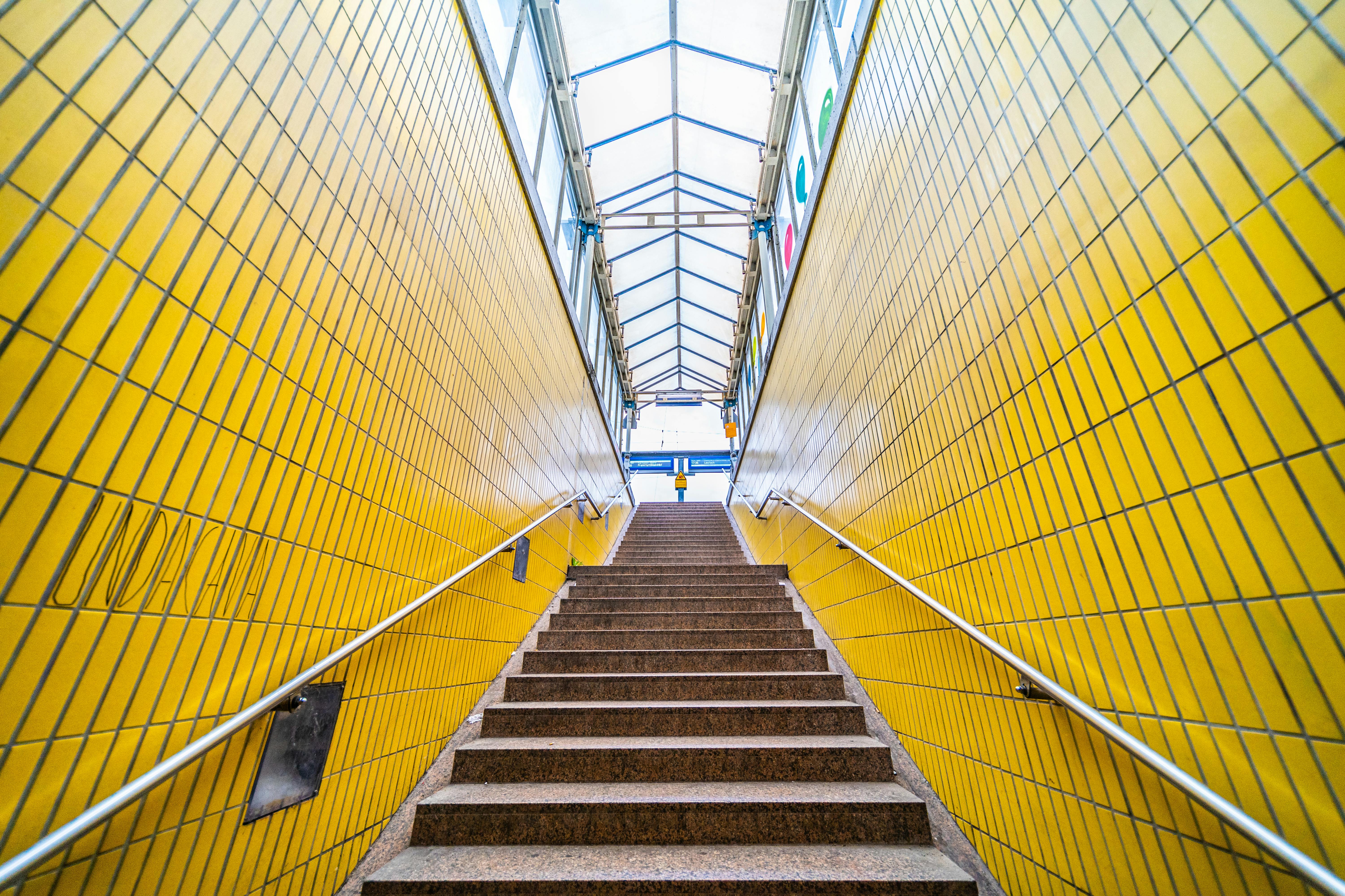 Gray Wooden Maze · Free Stock Photo