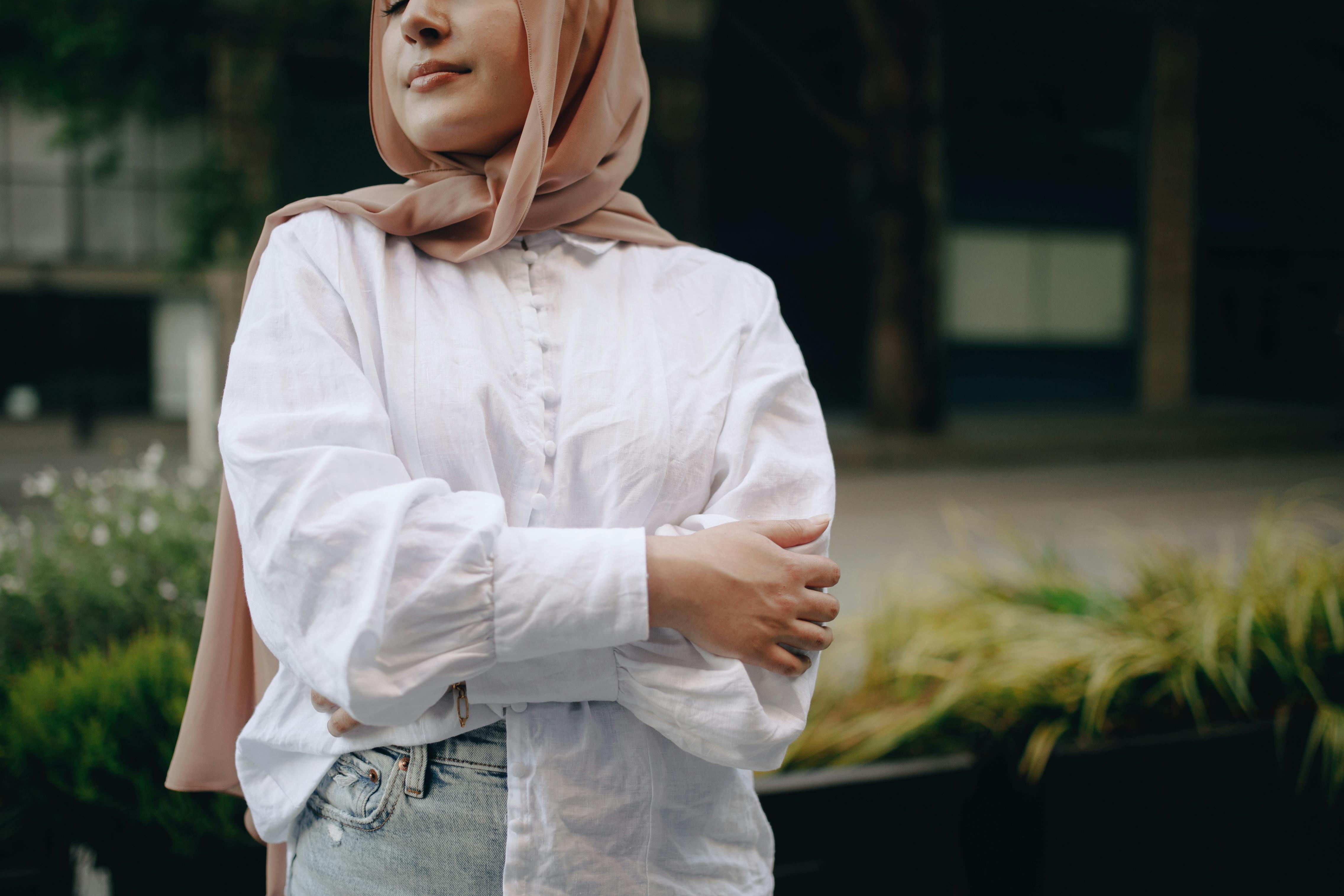 Four Women Wearing Hijab Standing Together · Free Stock Photo
