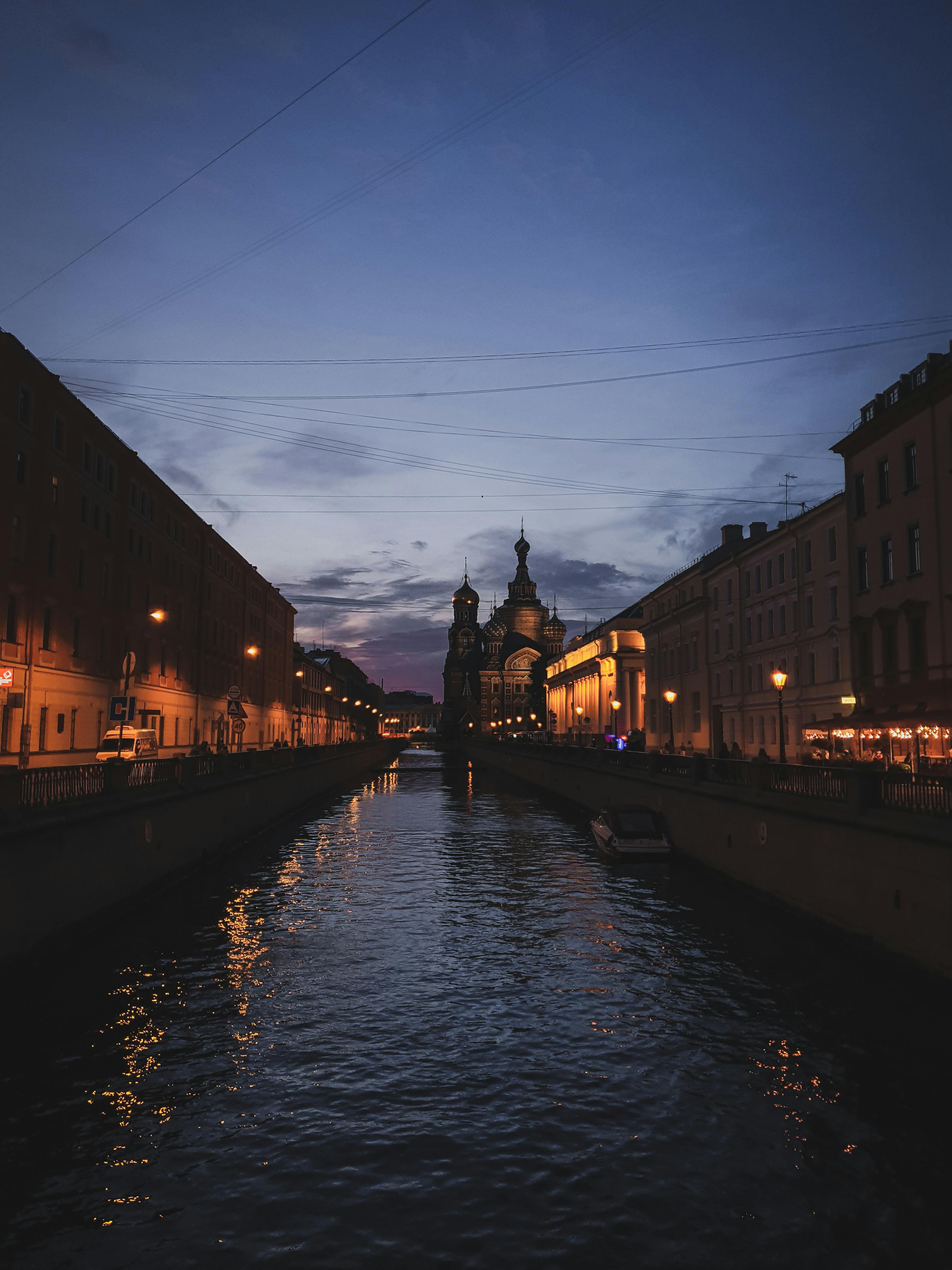 River Between Buildings · Free Stock Photo