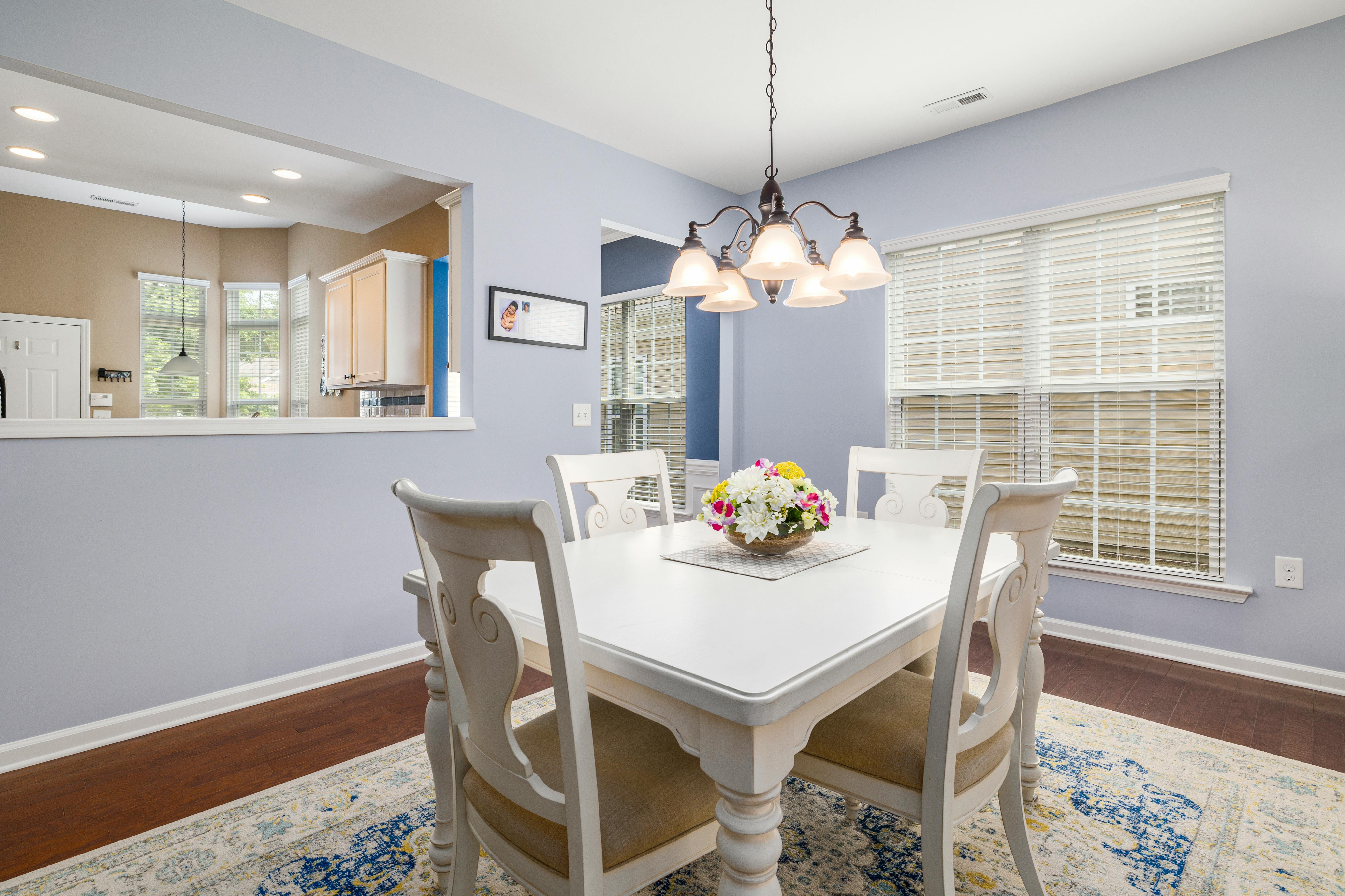 Dining Tables and Chairs in the Room · Free Stock Photo