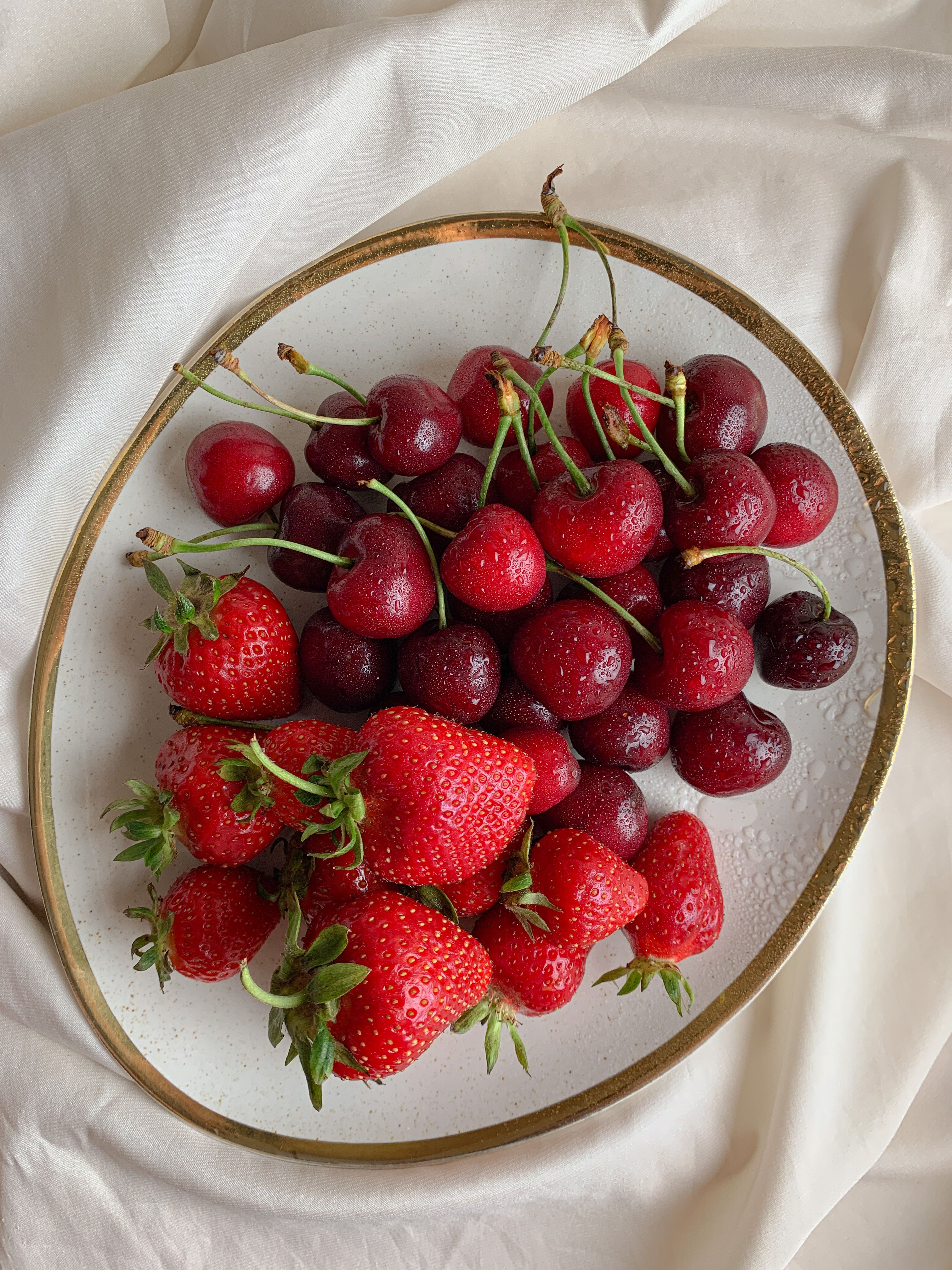 Whole Cherries Photos, Download The BEST Free Whole Cherries Stock ...